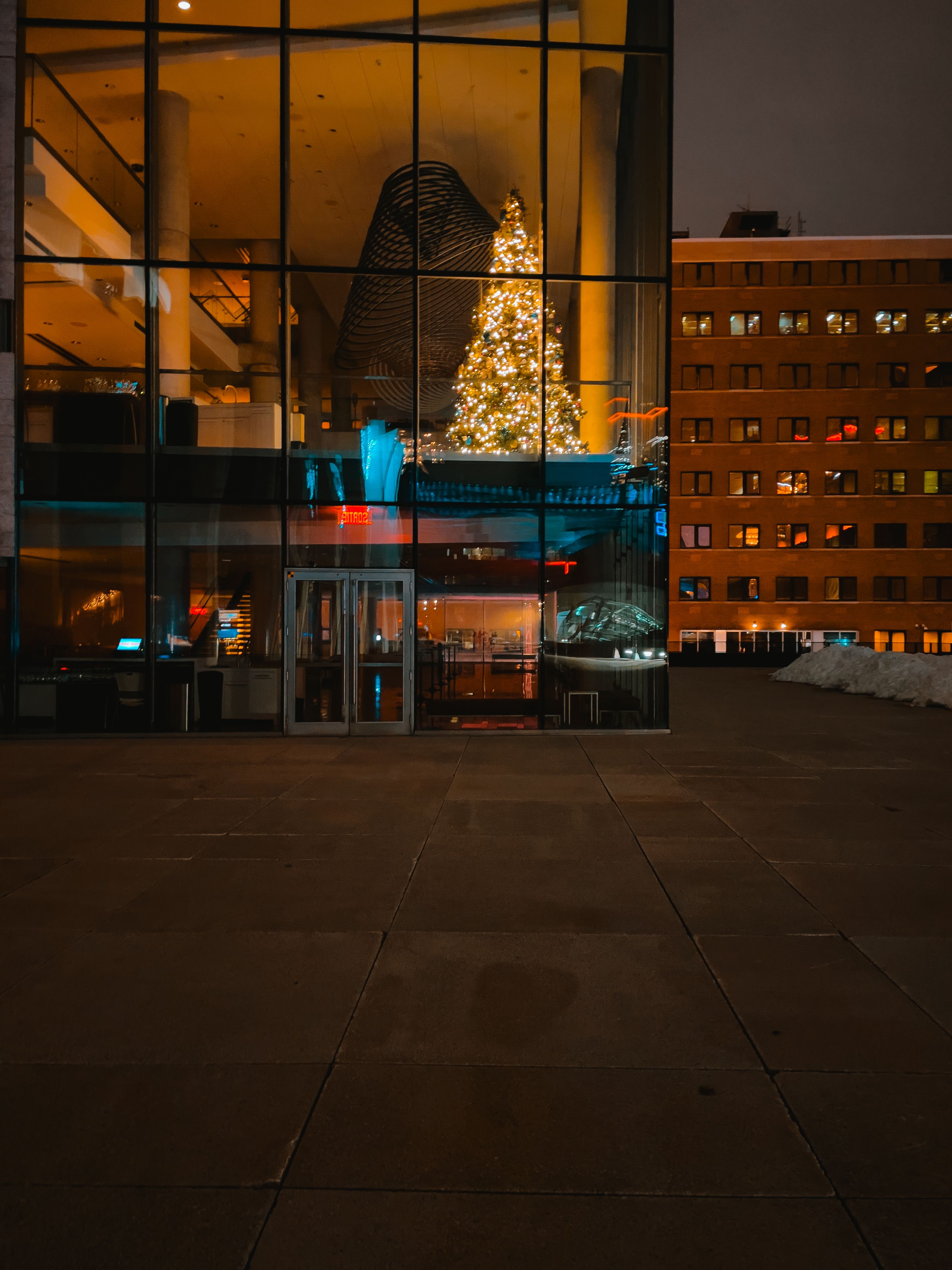 Facade of the Grand Majidi Mall in Erbil · Free Stock Photo