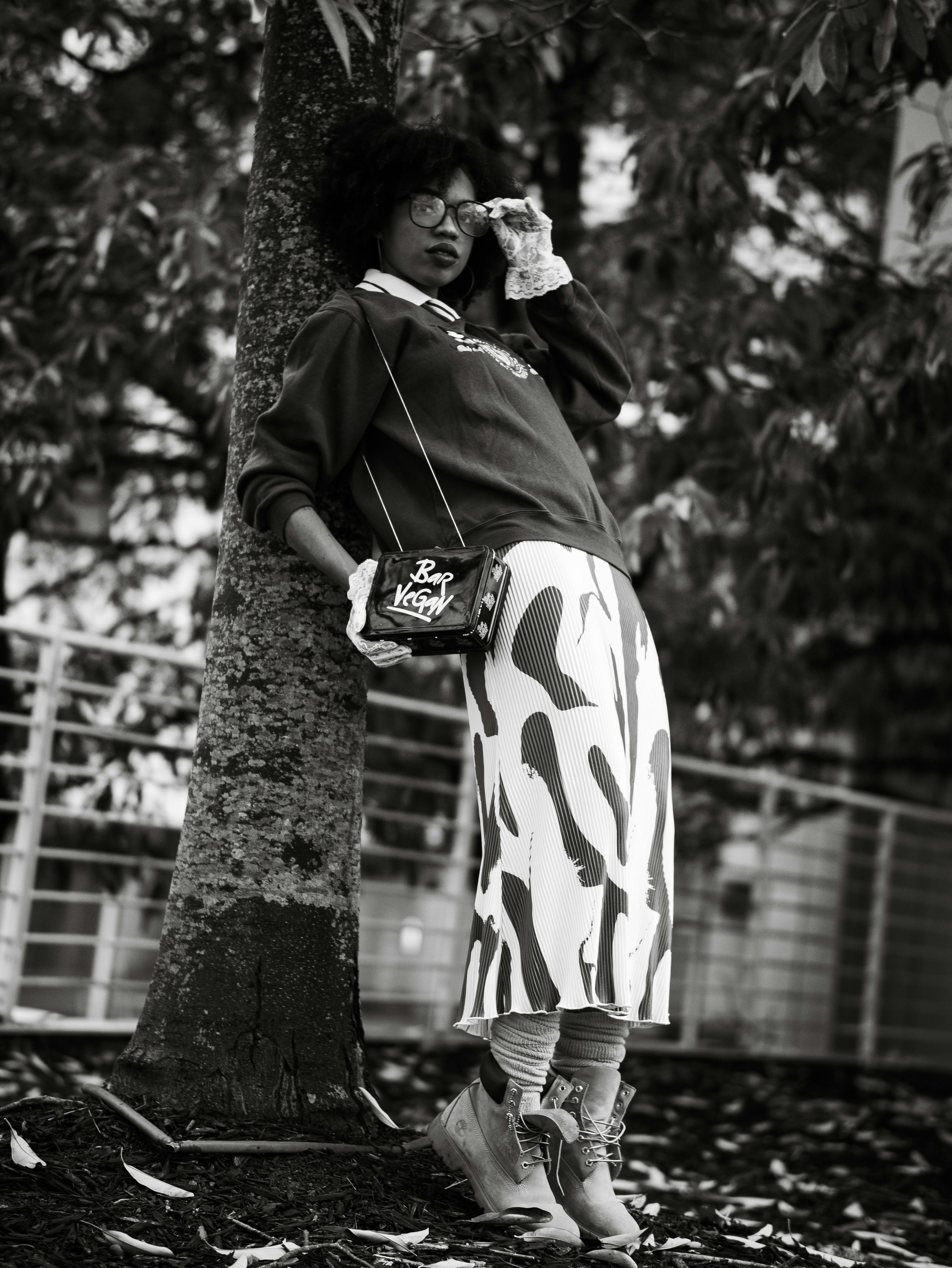 Mono Singer Photos, Download The BEST Free Mono Singer Stock Photos ...