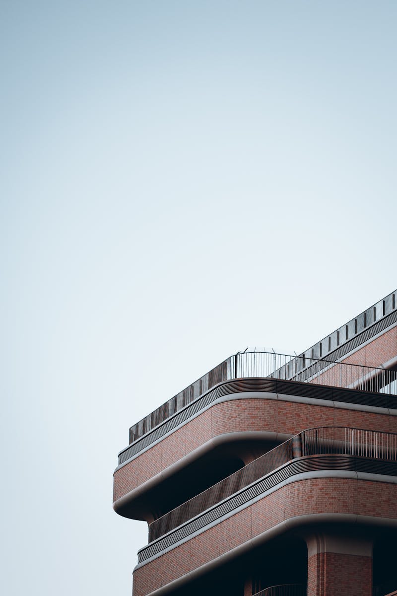 Huge Building And Sky Photos, Download The BEST Free Huge Building And ...