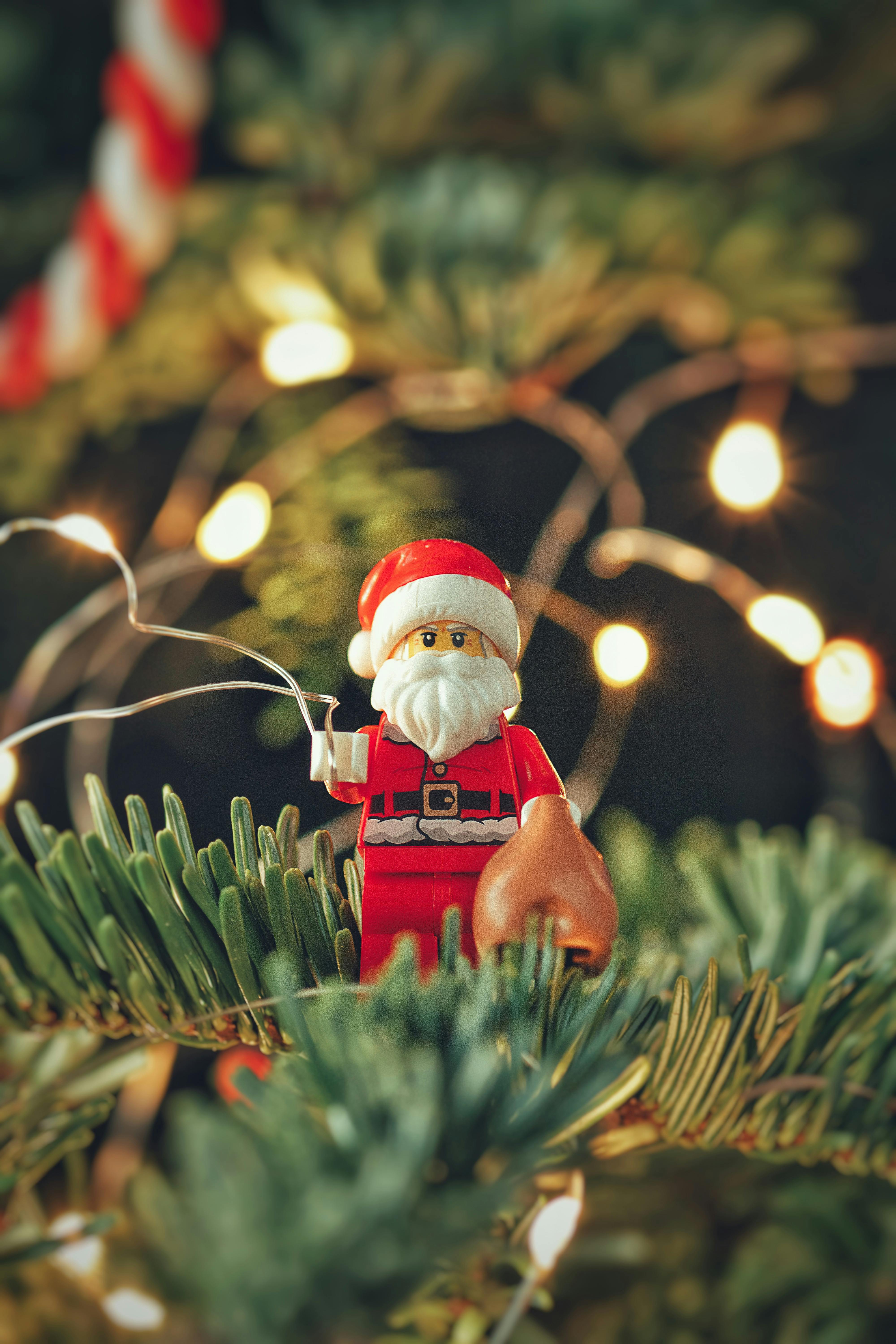 Shallow Focus Photography of Santa Claus Figurine · Free Stock Photo