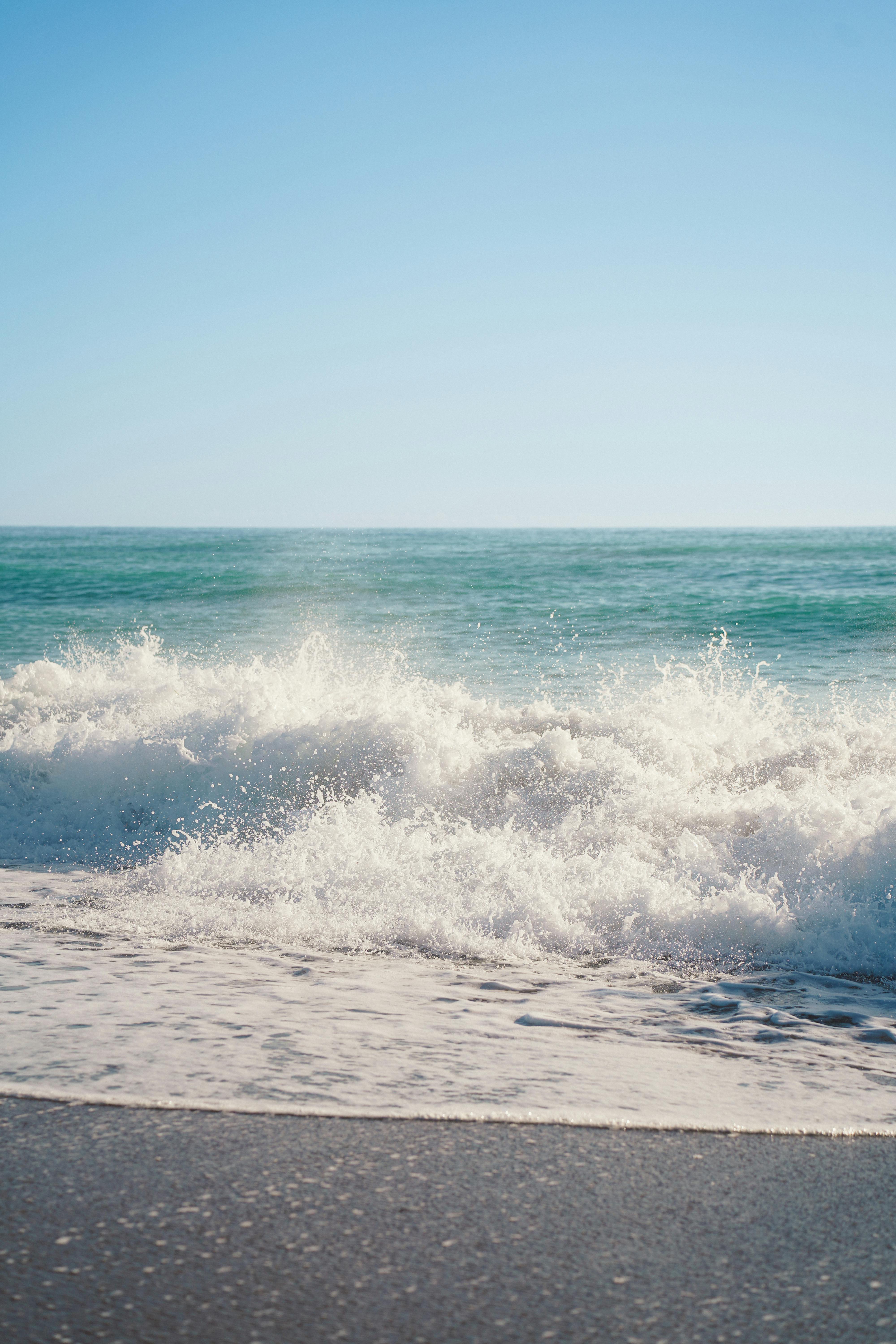 Water Wave · Free Stock Photo