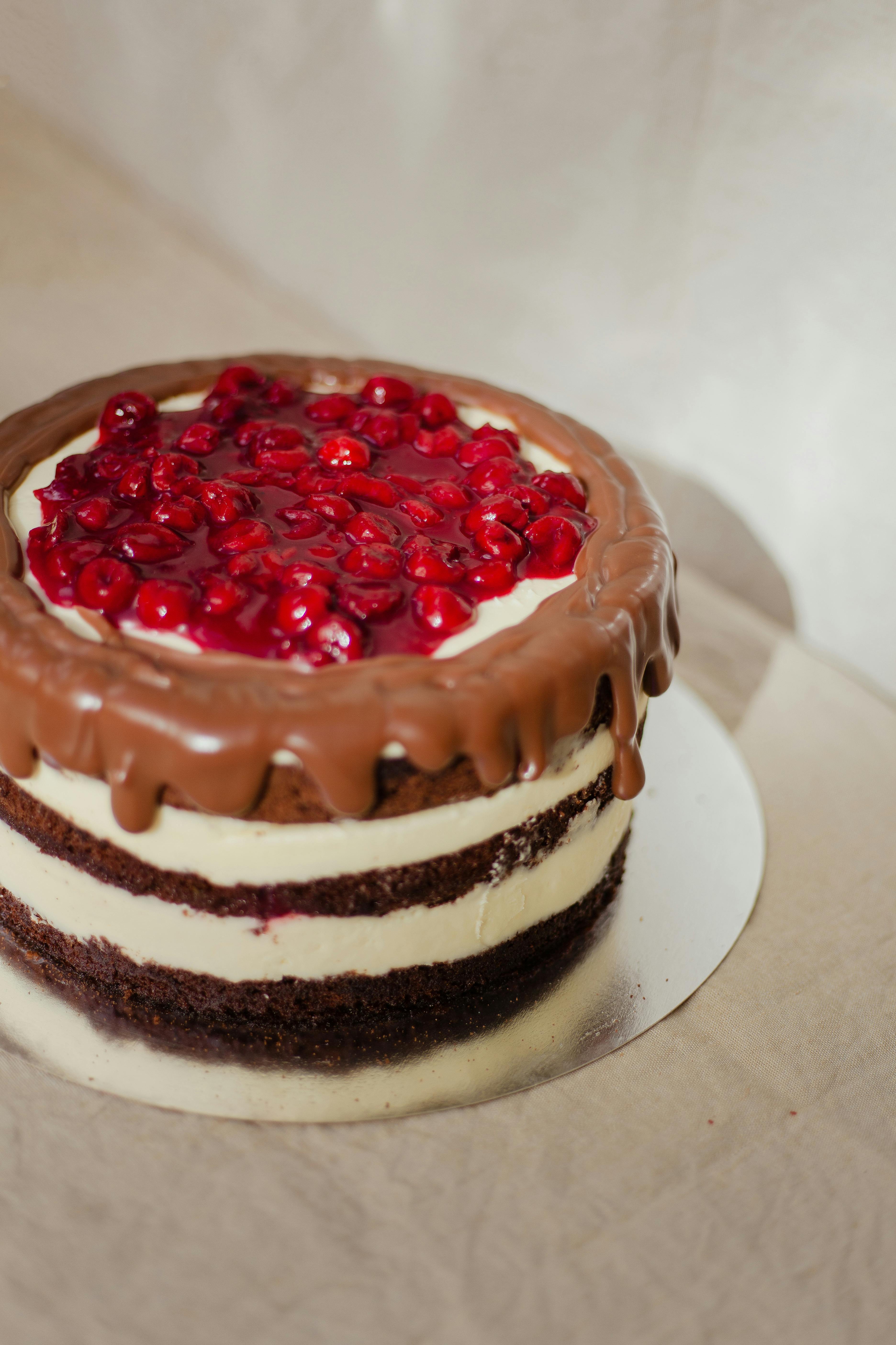Big Choco Pai Cake · Free Stock Photo