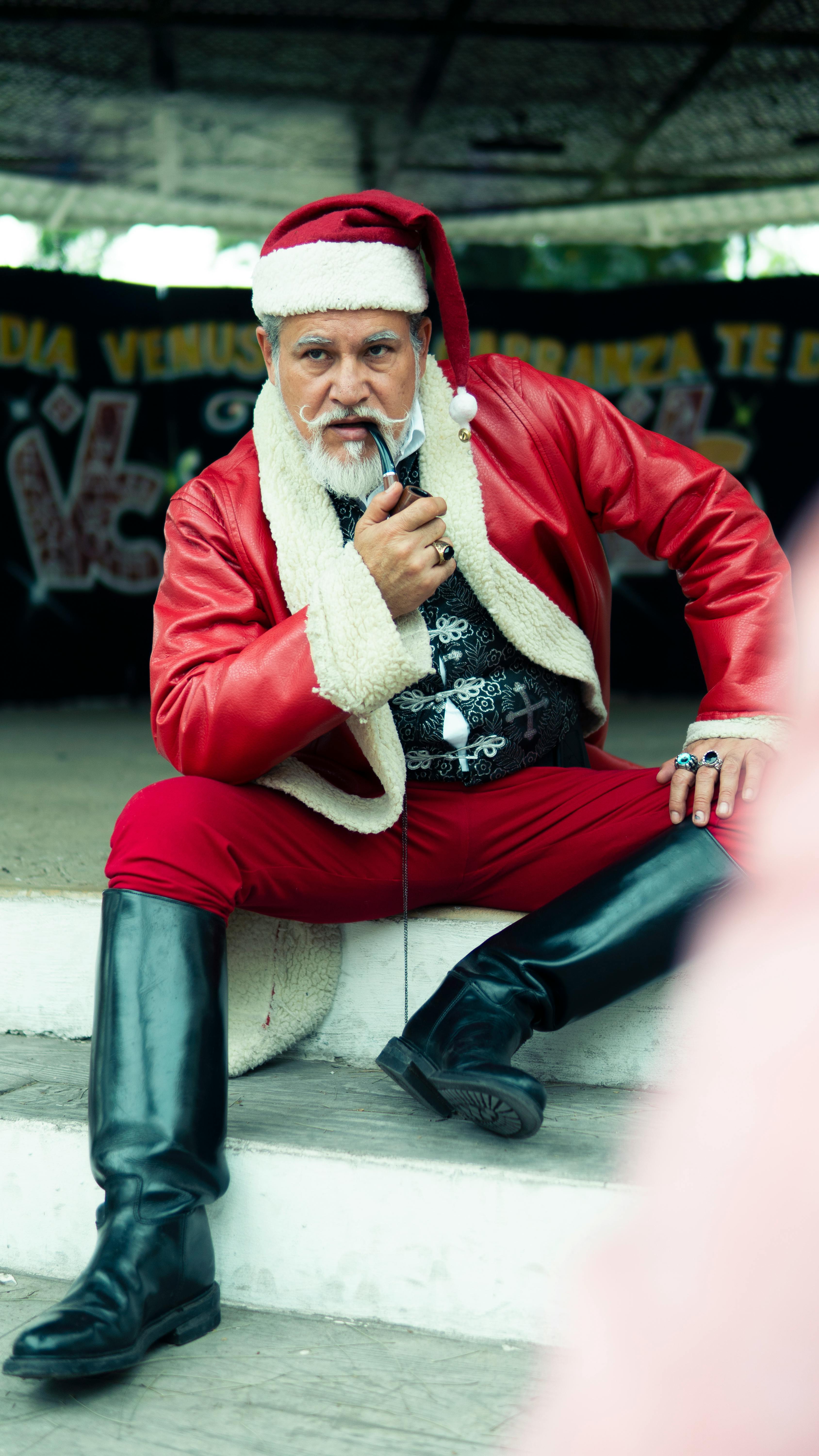 Santa Pipe Photos, Download The BEST Free Santa Pipe Stock Photos & HD ...