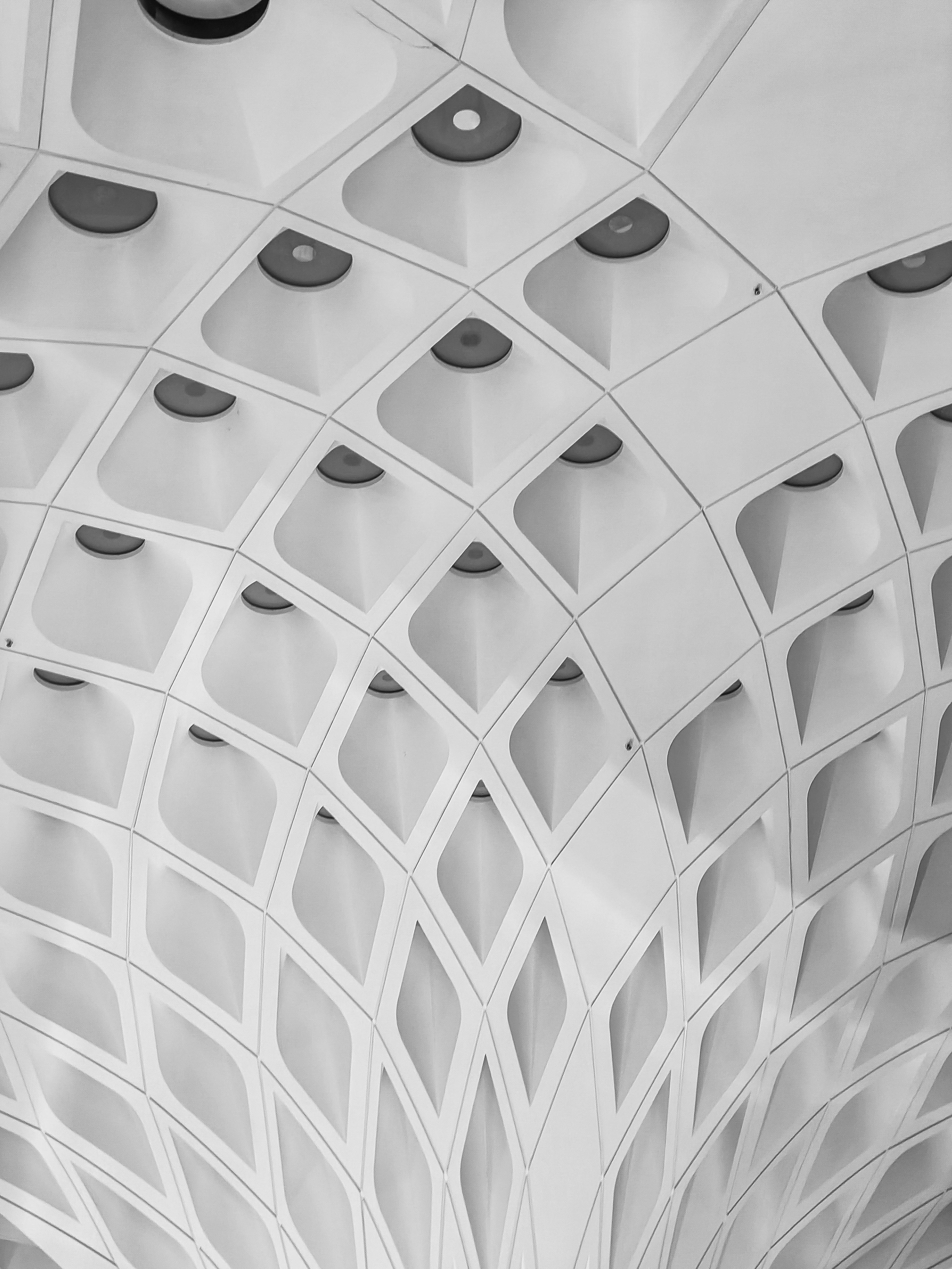 White, Modern Pattern on Ceiling · Free Stock Photo