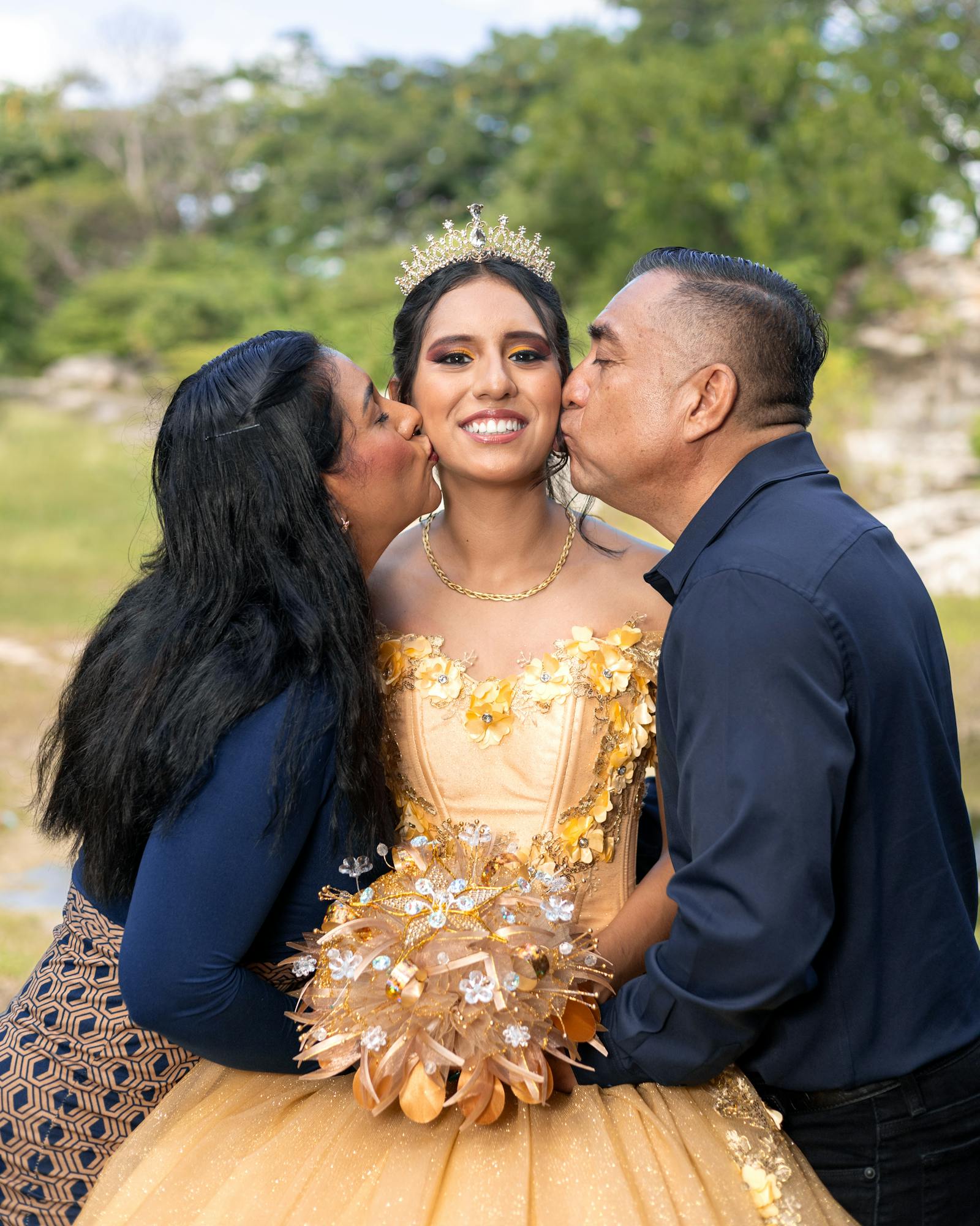 Bride With Flowers Photos, Download The BEST Free Bride With Flowers ...