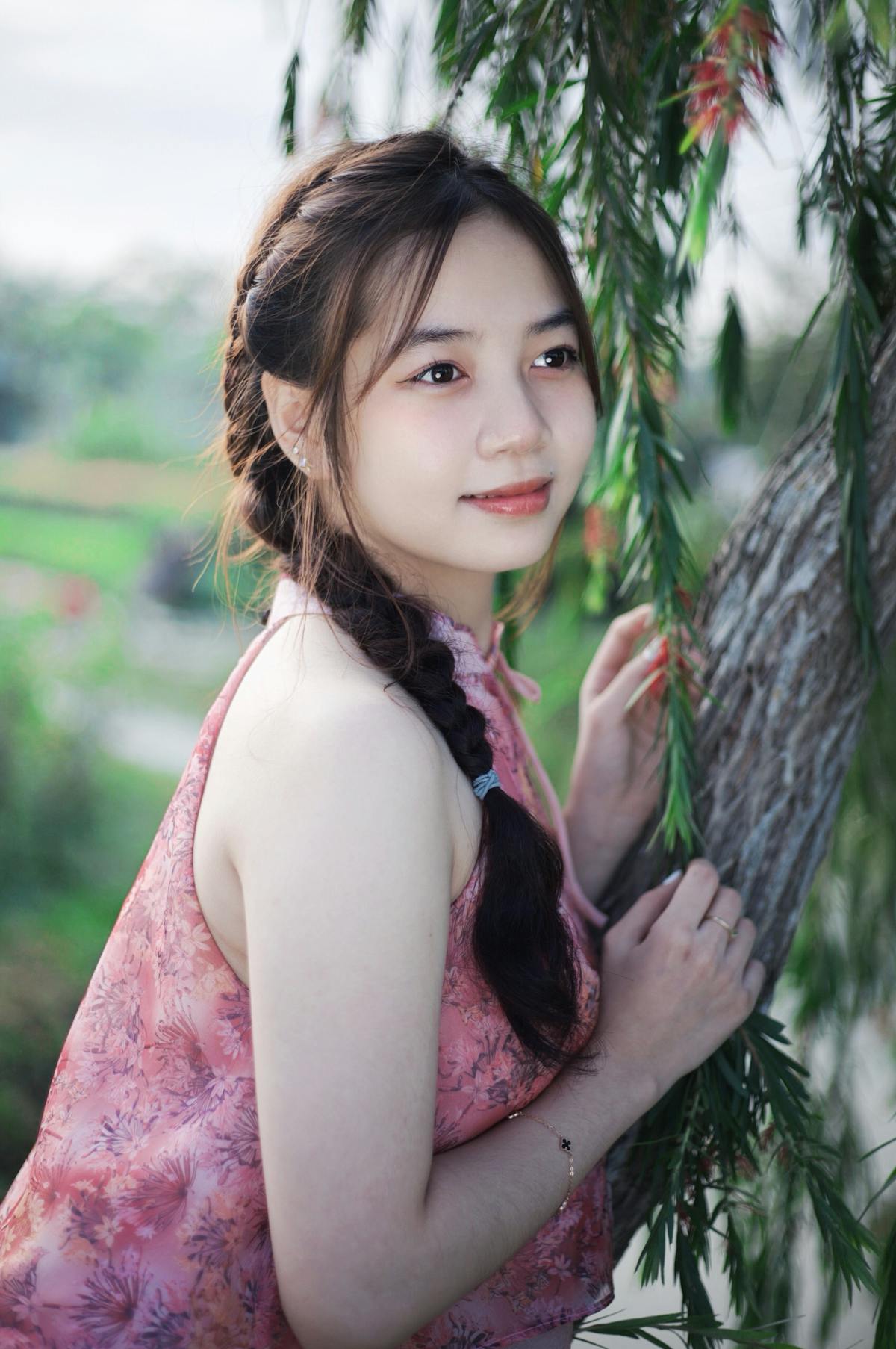 Pale Girl Photos, Download The BEST Free Pale Girl Stock Photos & HD Images