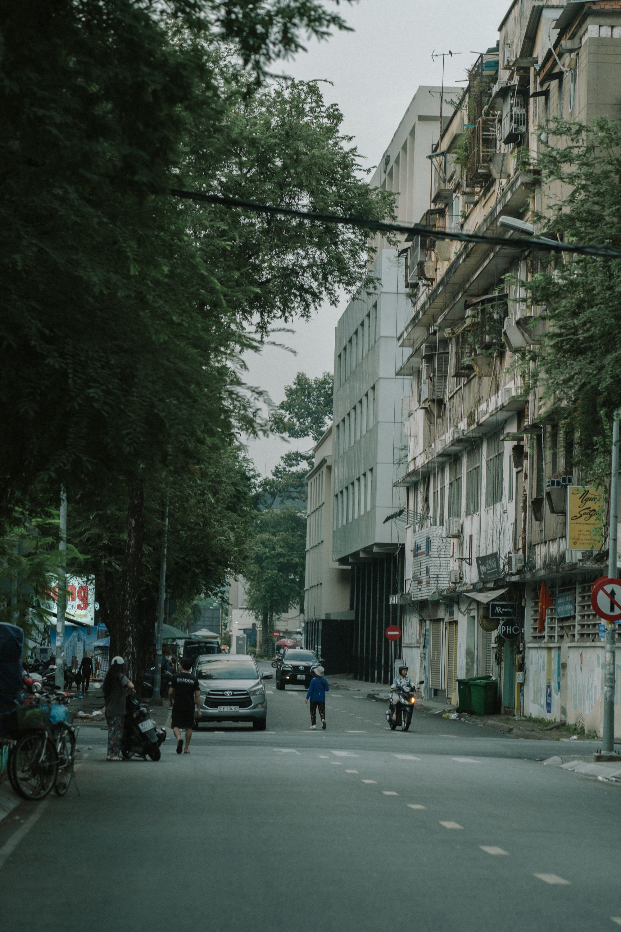 View of an Asphalt Street between Houses in a Japanese City · Free ...