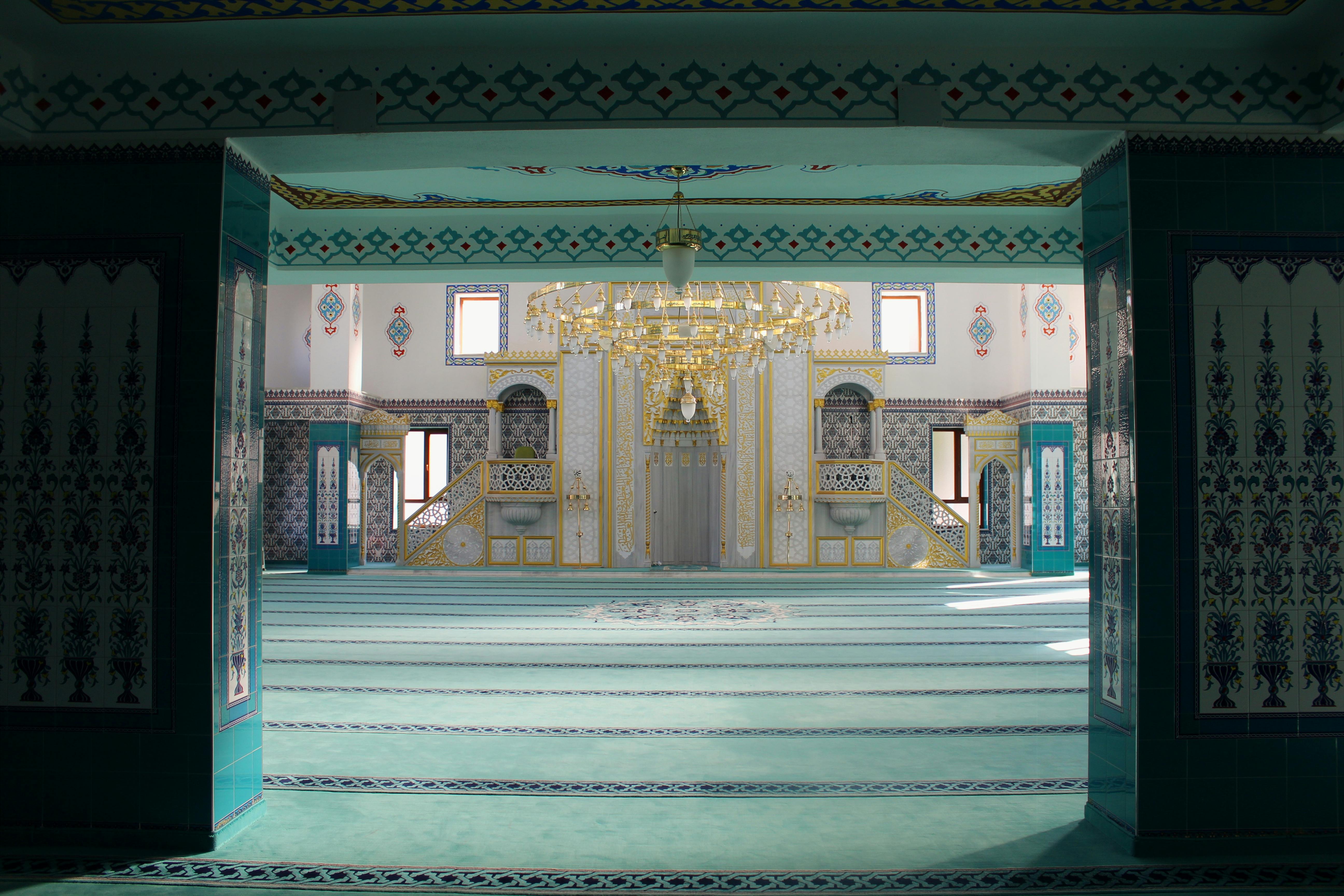 Interior of the Blue Mosque in Istanbul, Turkey · Free Stock Photo