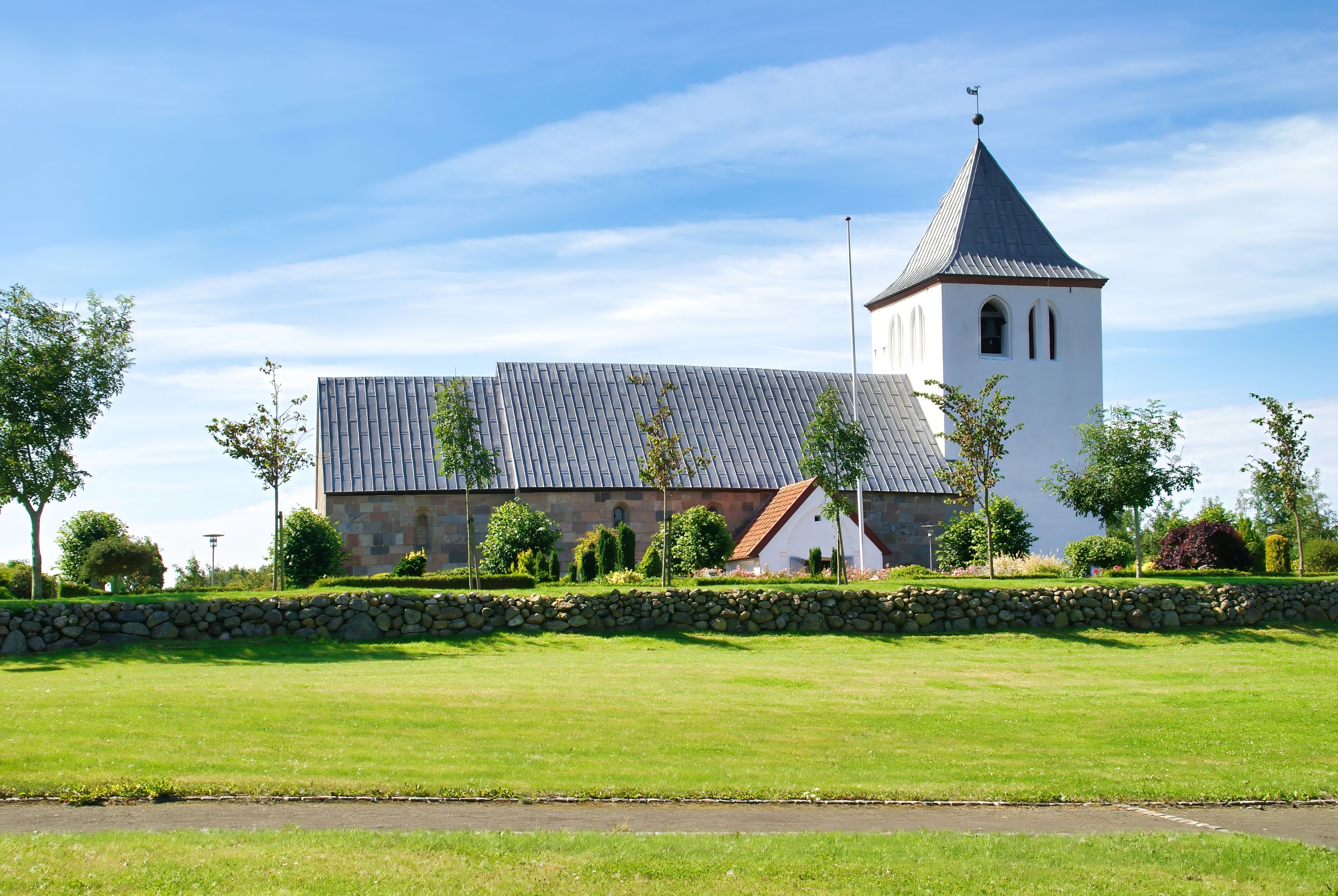 Church in Green Summer Landscape · Free Stock Photo