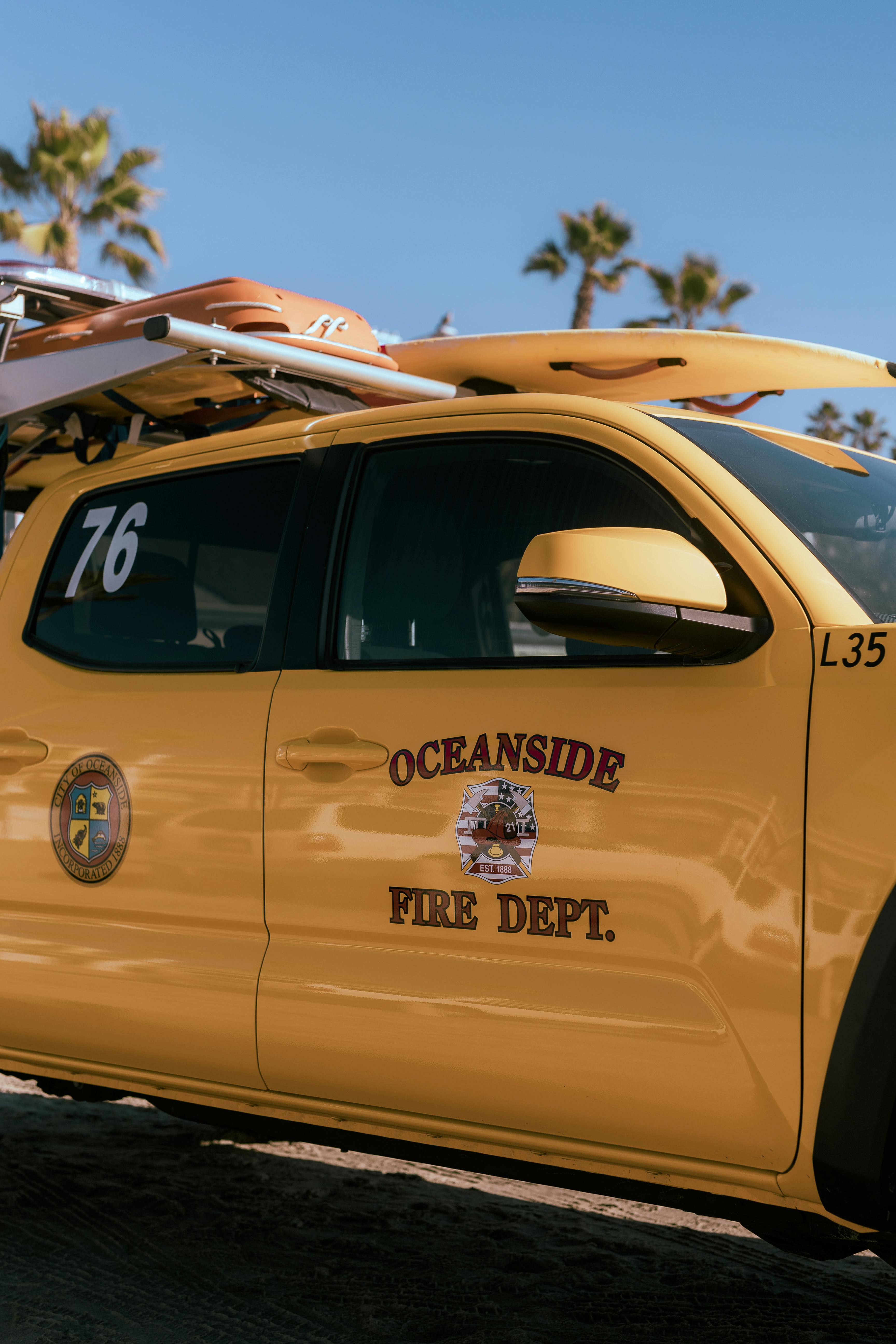 Oceanside Fire Department Pick-up in USA · Free Stock Photo