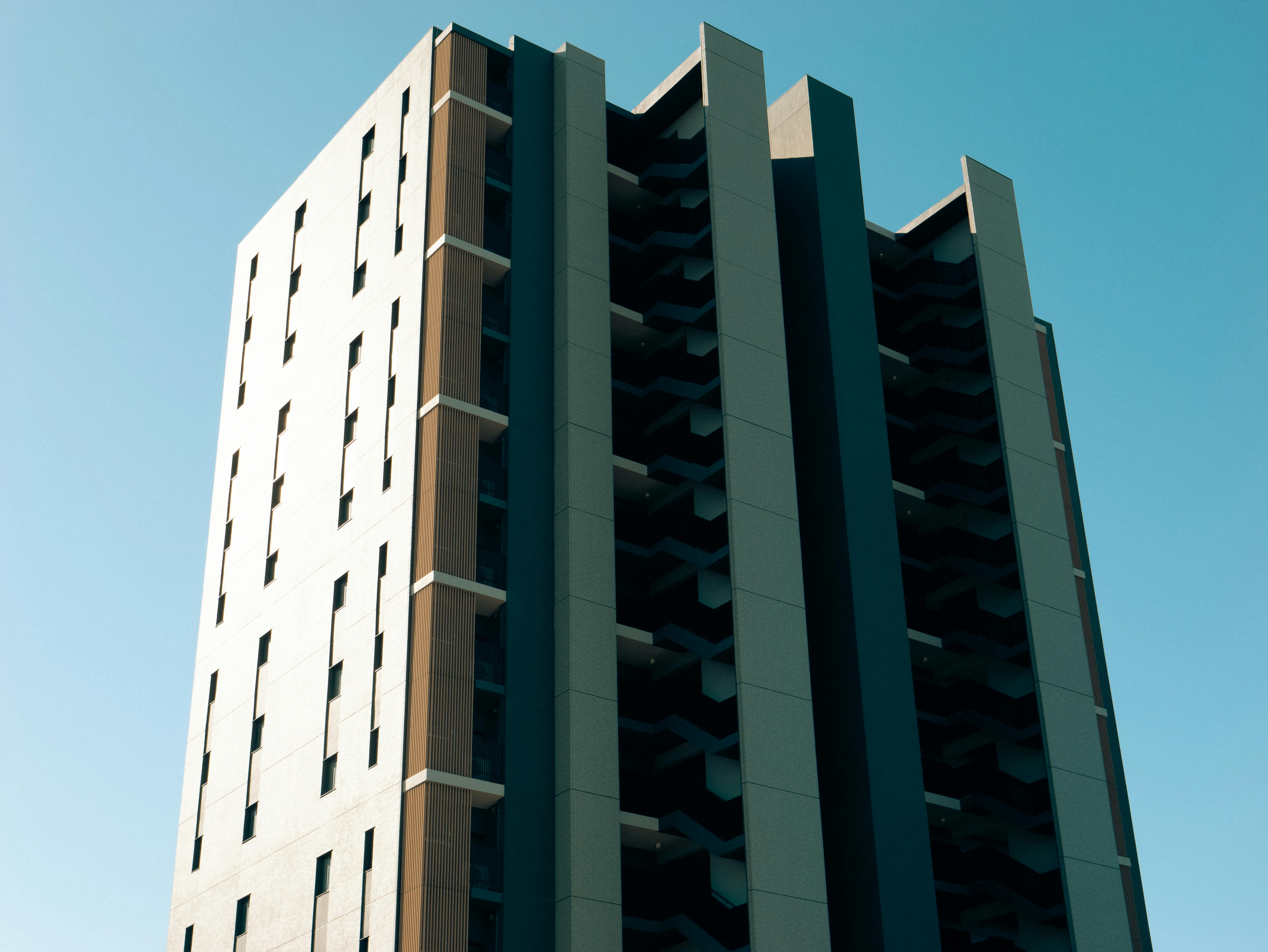 Modern Residential Skyscraper · Free Stock Photo