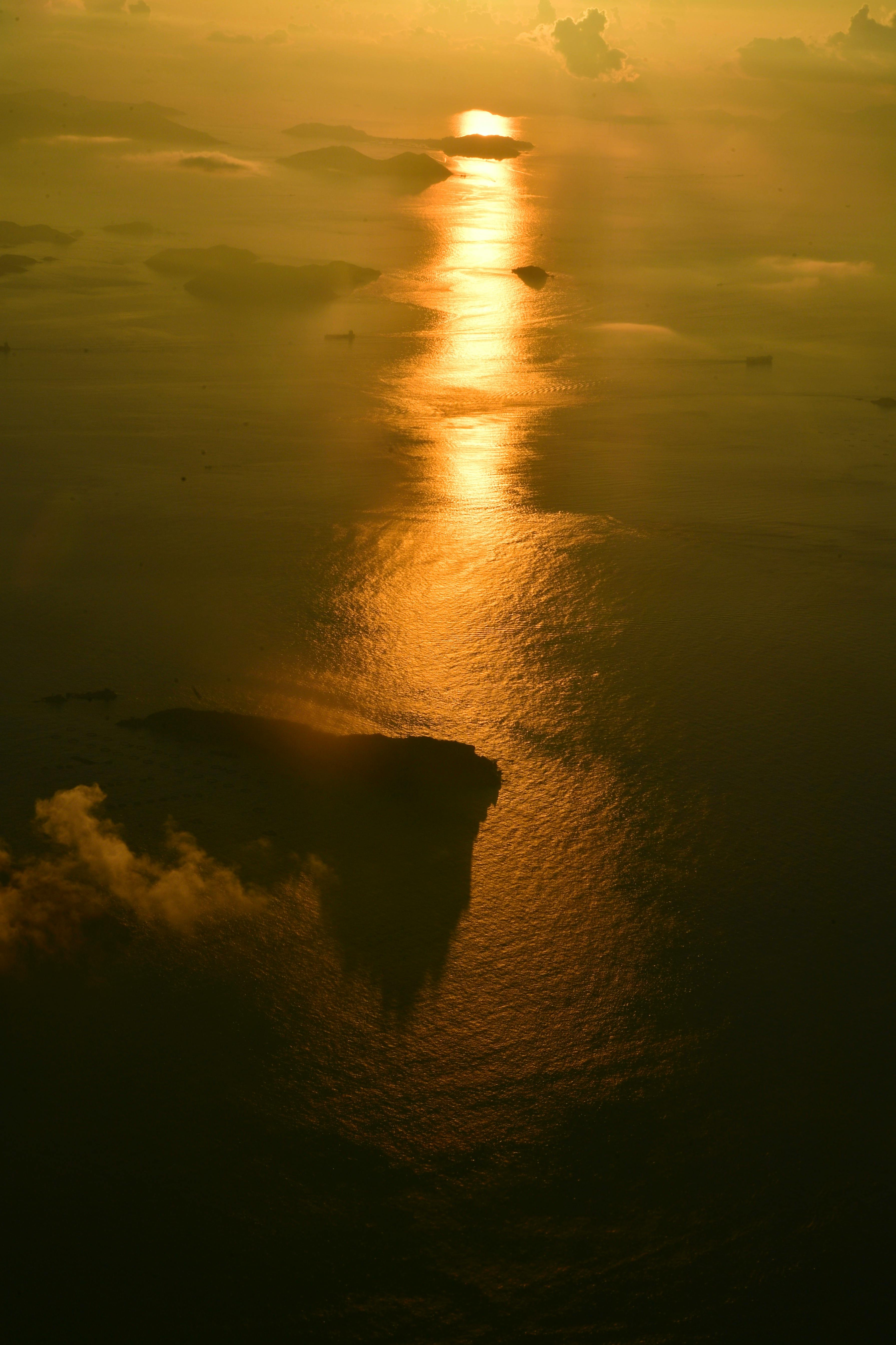 Sea Surface Photos, Download The BEST Free Sea Surface Stock Photos ...