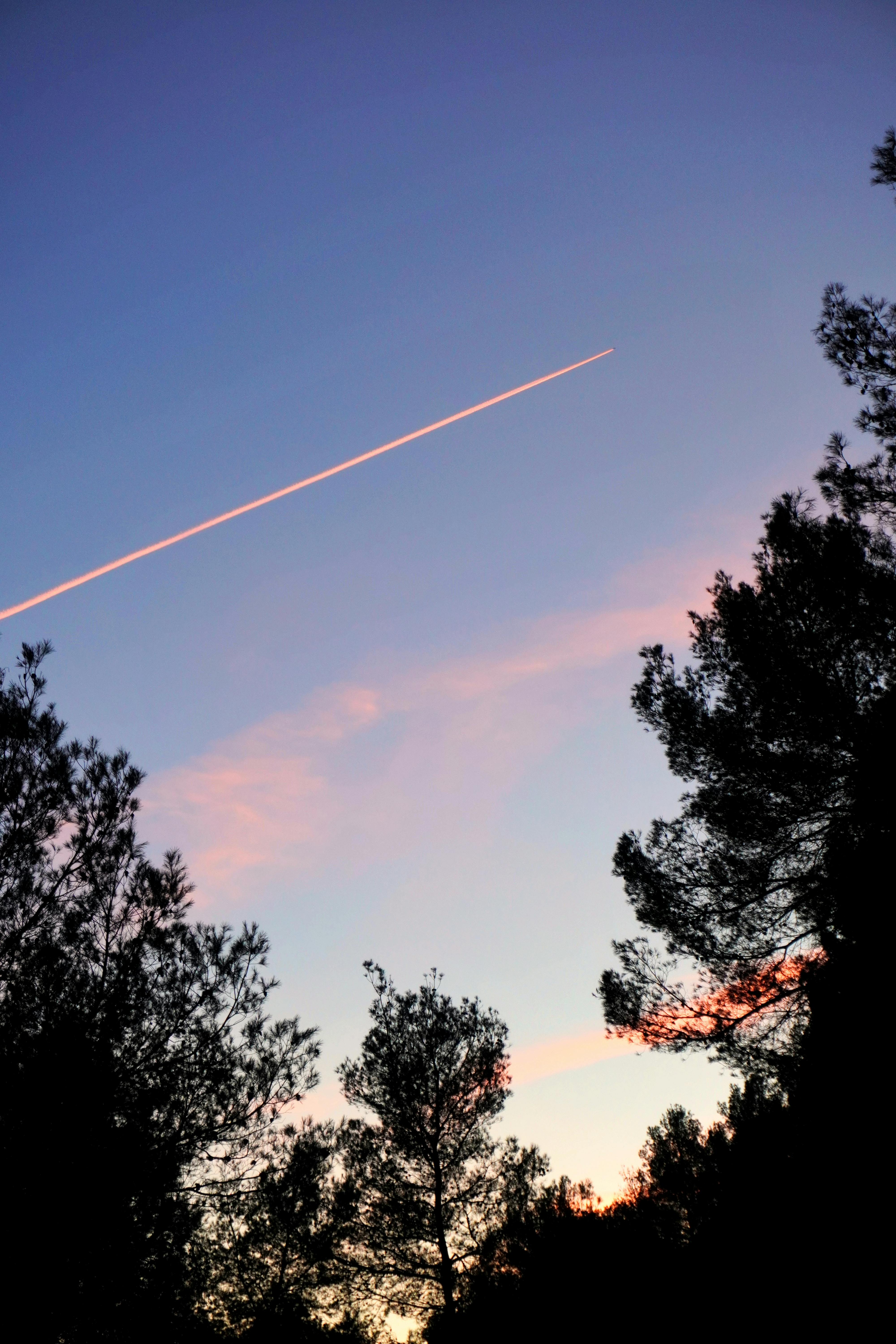 Airplane Trace in the Sky · Free Stock Photo
