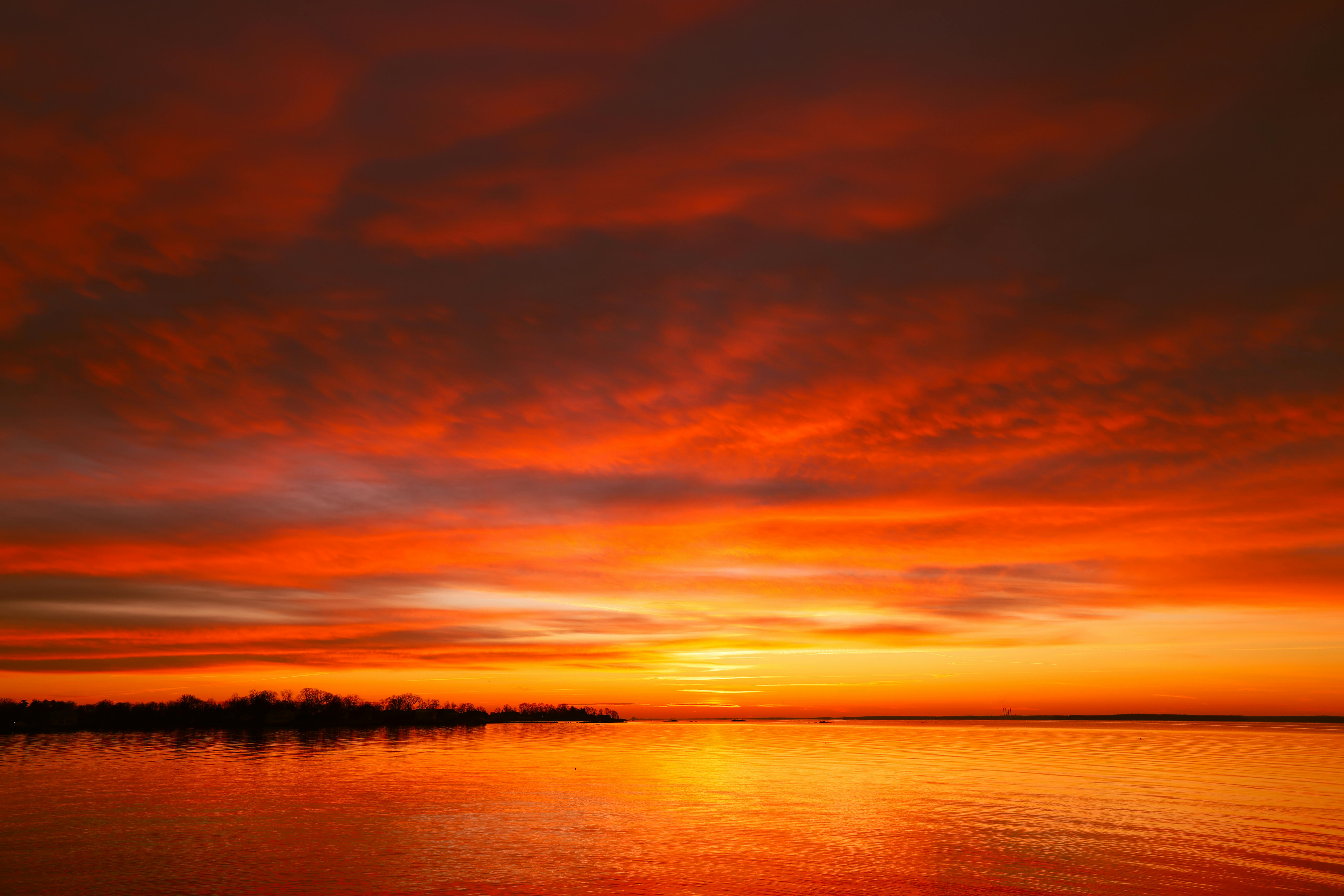 Foto profissional gratuita de água, alvorecer, ao ar livre, atmosfera, beleza natural, brilho ...