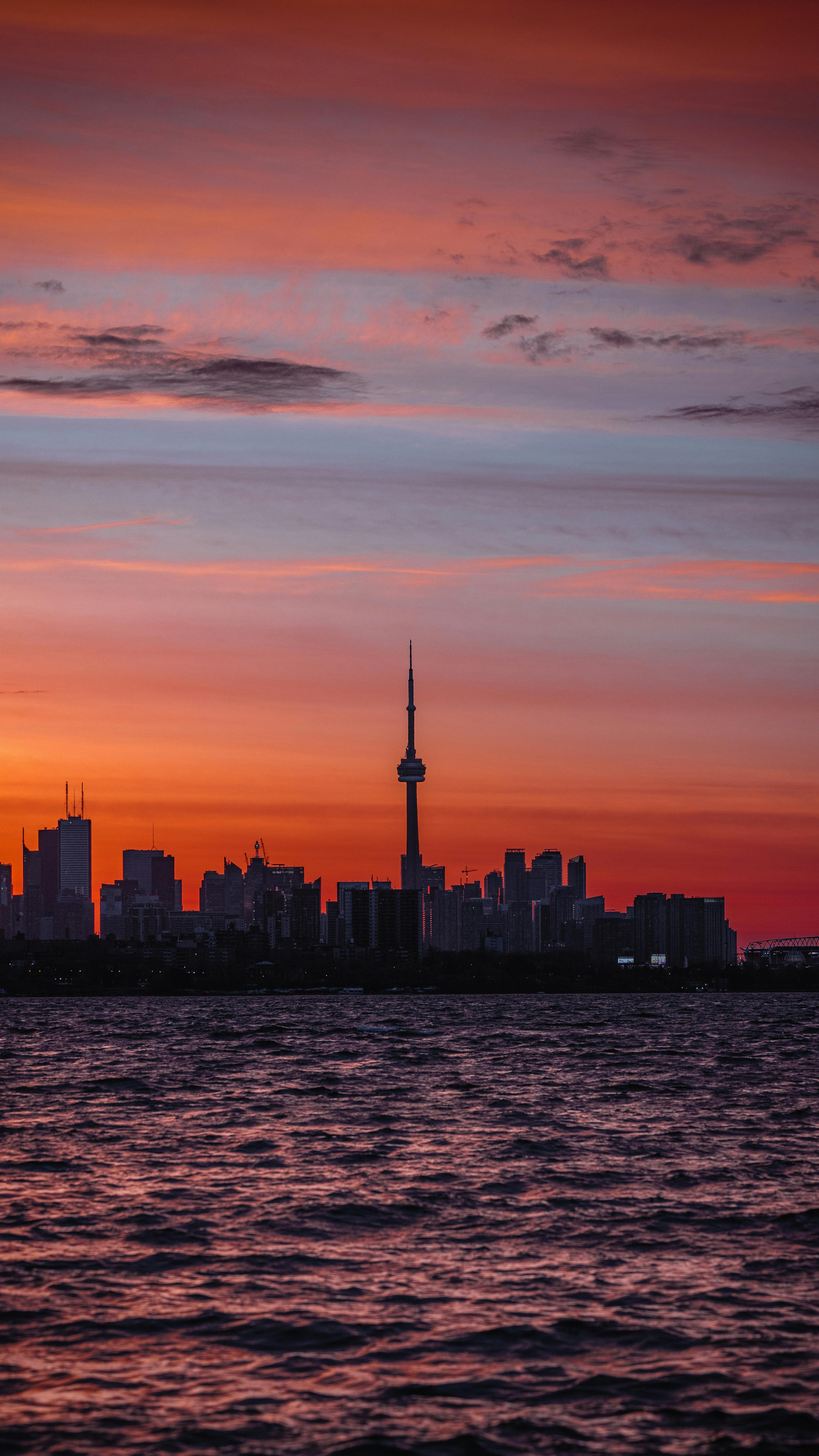 Skyline of Toronto at Dusk · Free Stock Photo