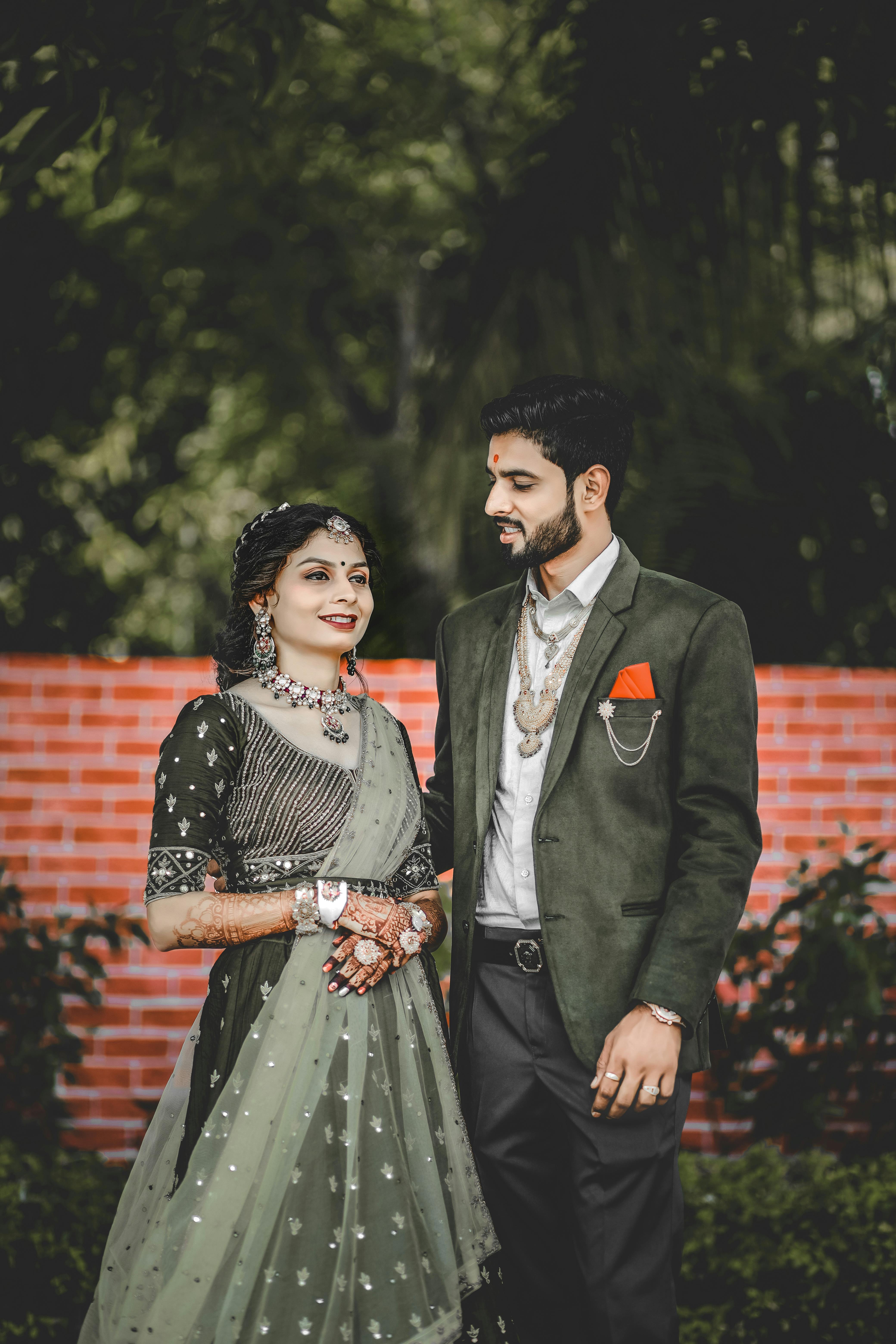 Traditional Indian Wedding Couple · Free Stock Photo