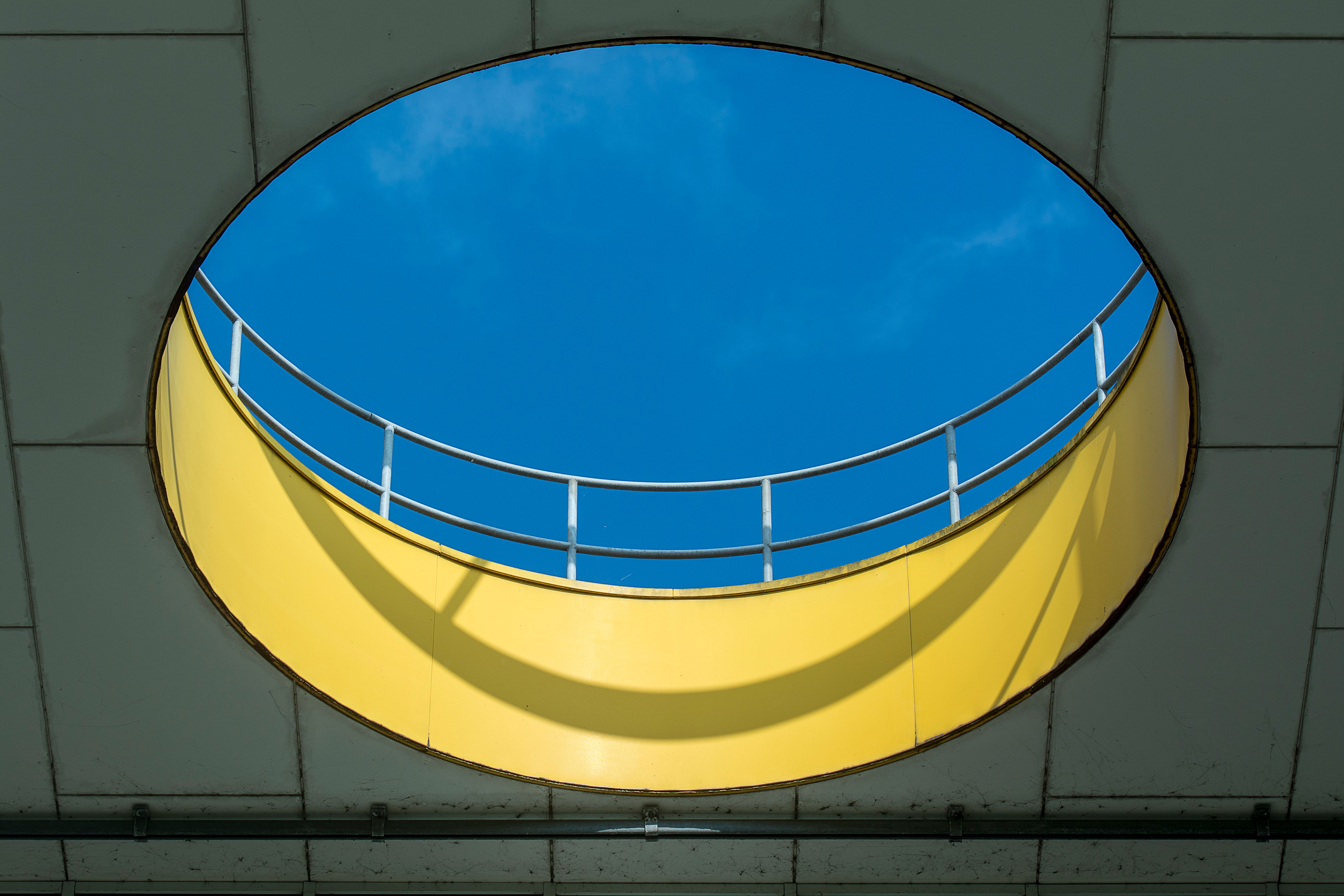 Round Skylight in Ceiling · Free Stock Photo