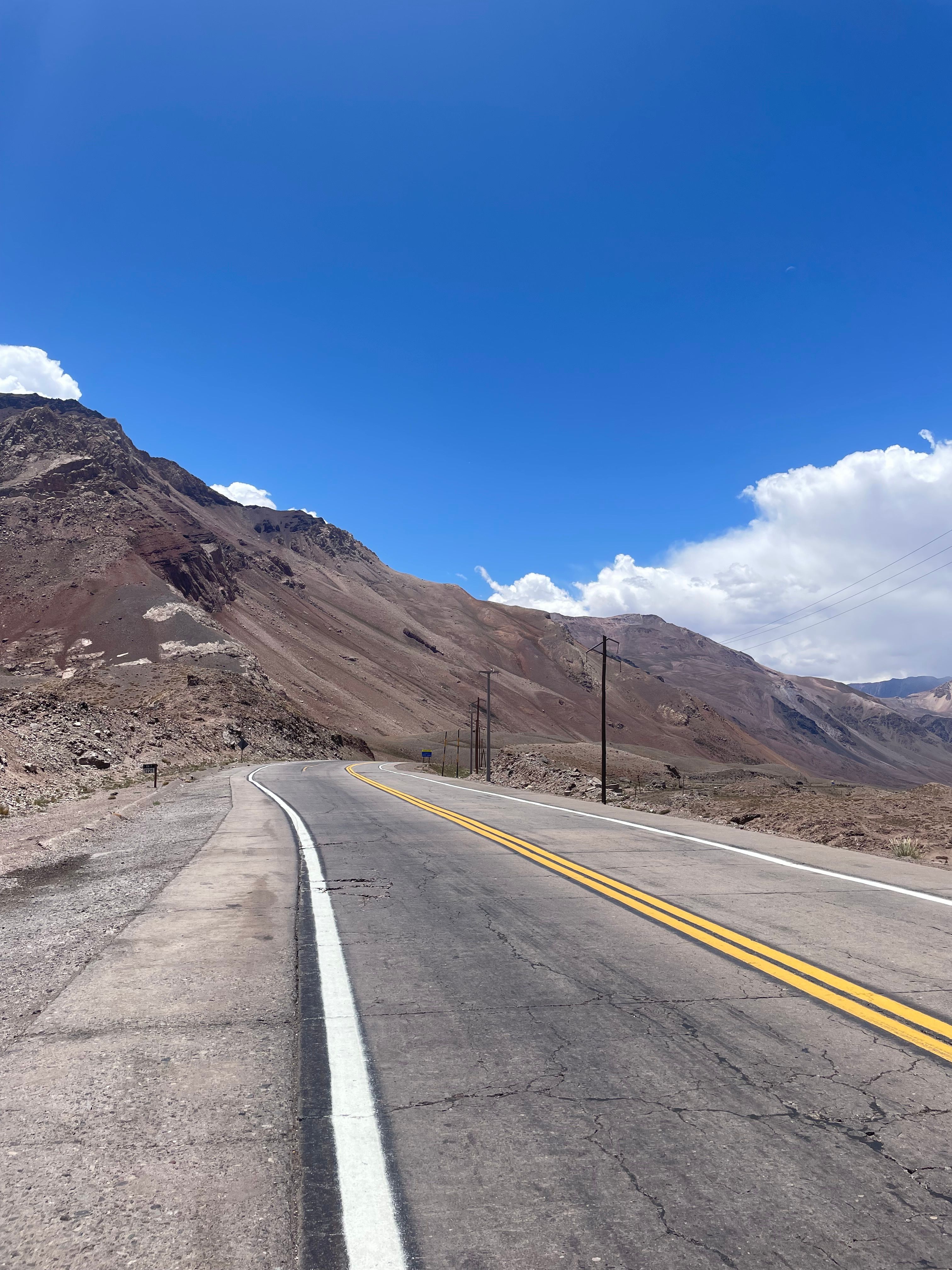 Empty Road in Mountains · Free Stock Photo