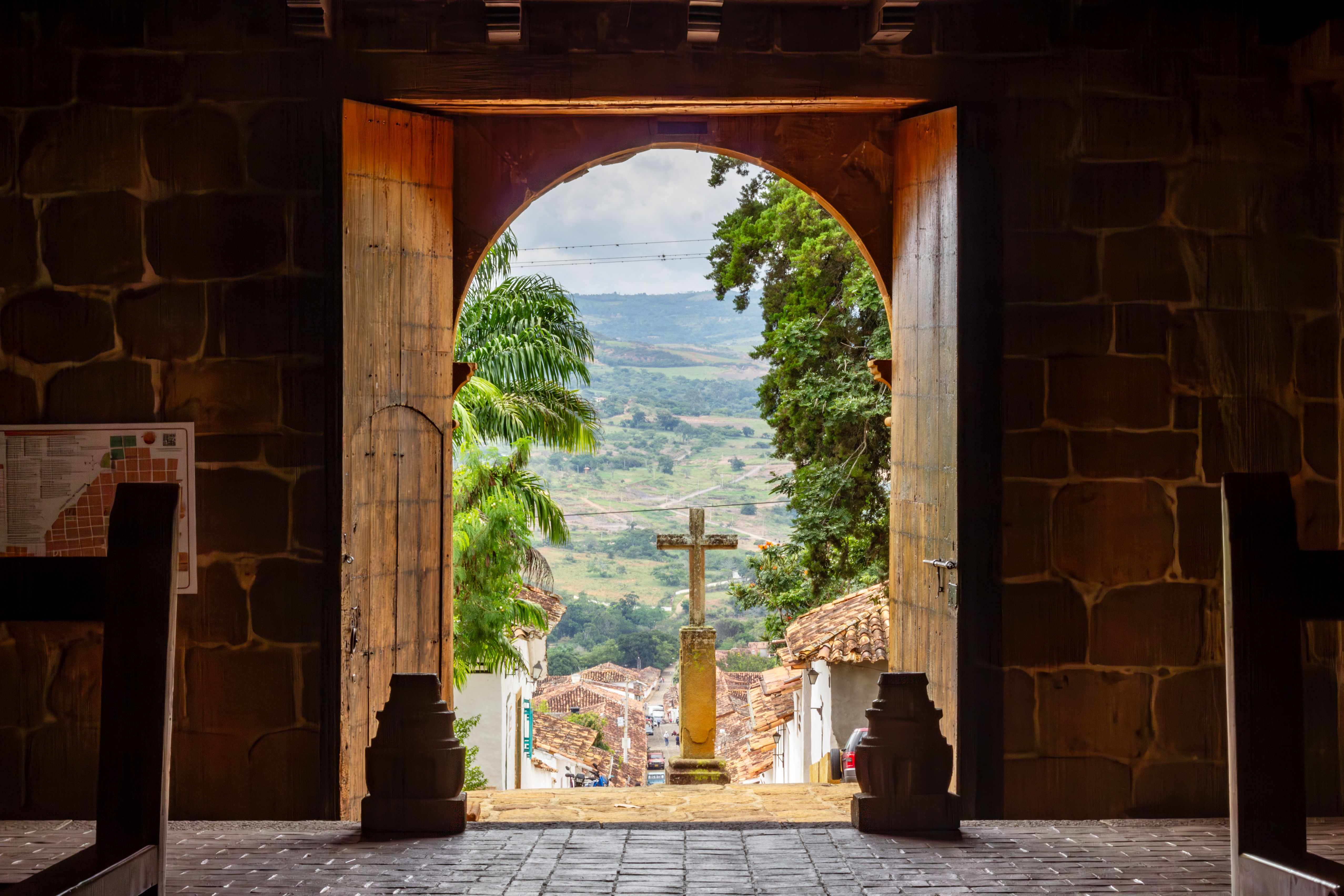 Cross in Front of Entrance to Church in Colombia · Free Stock Photo