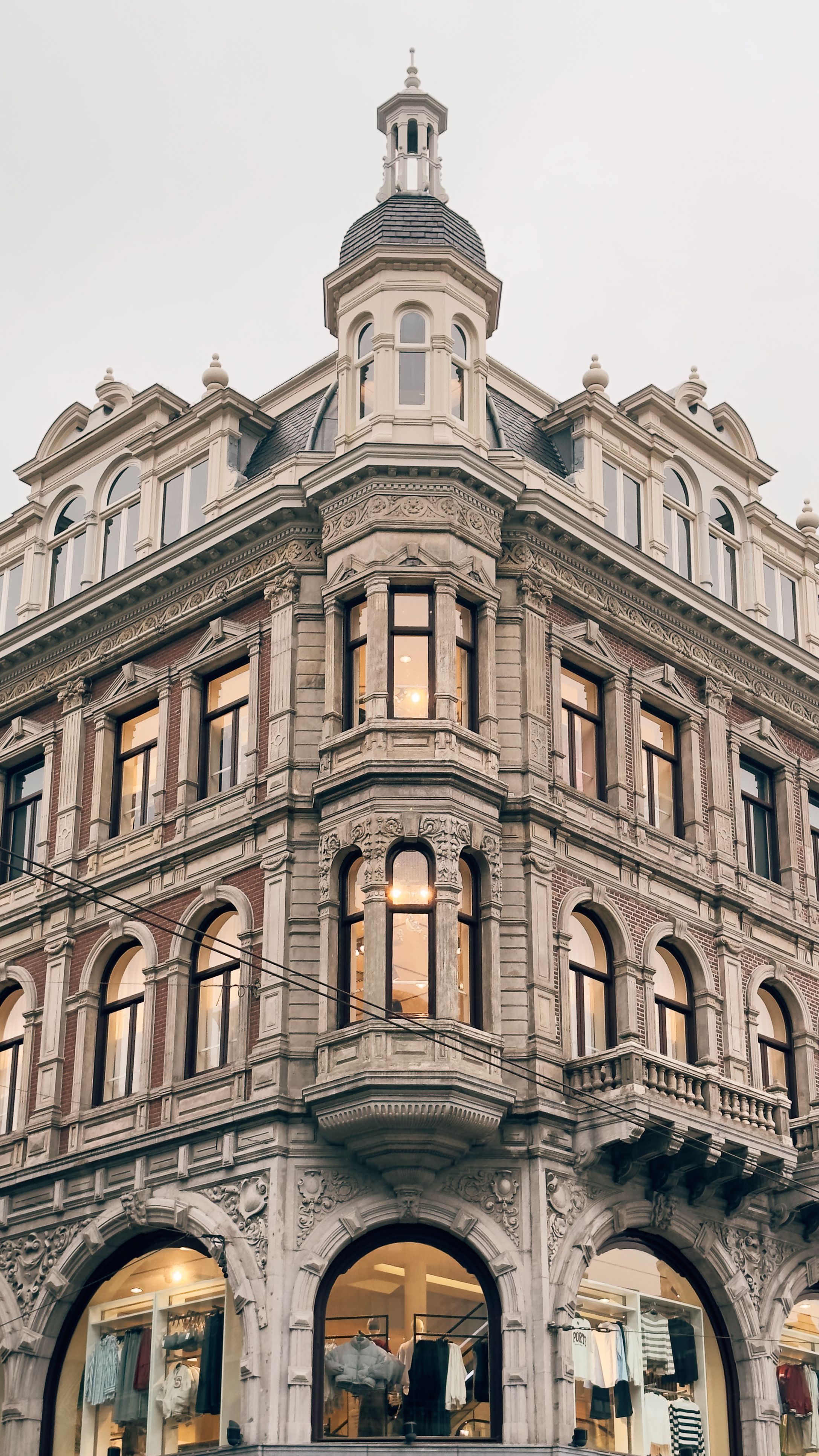 HM Flagship Store in Amsterdam, Netherlands · Free Stock Photo