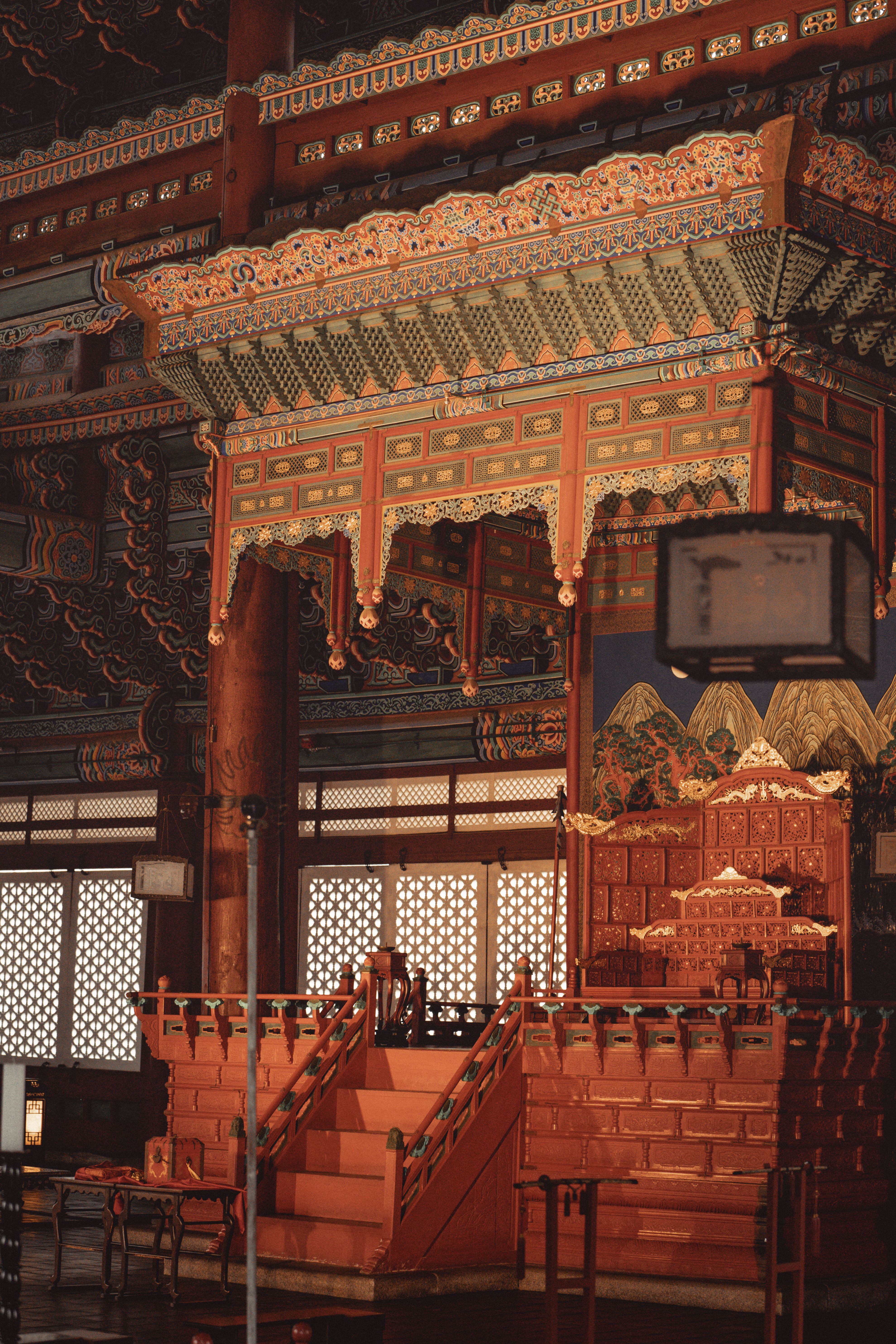 Throne in Geunjeongjeon Palace · Free Stock Photo