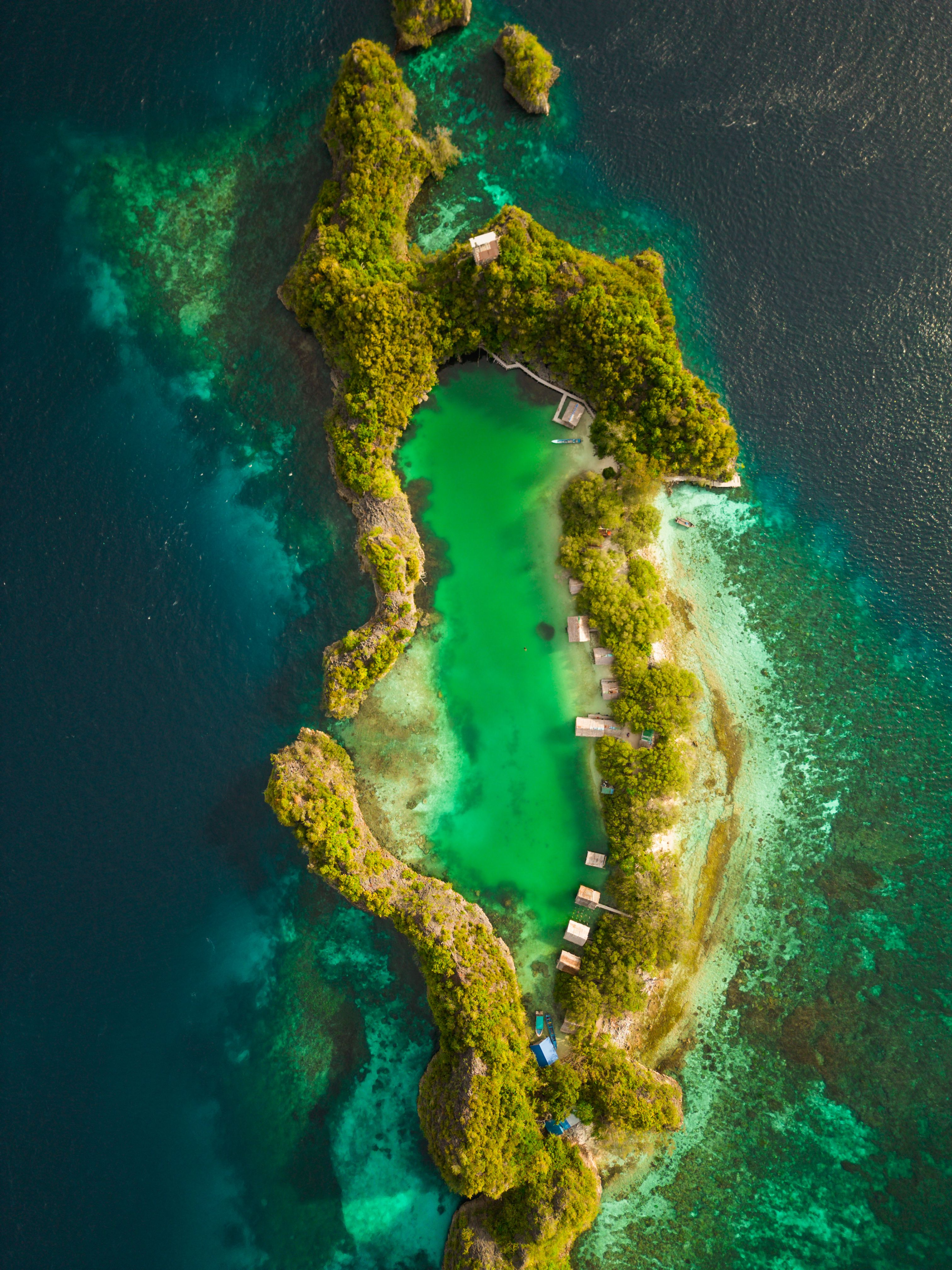 Aerial Photo of Islands on Sea · Free Stock Photo