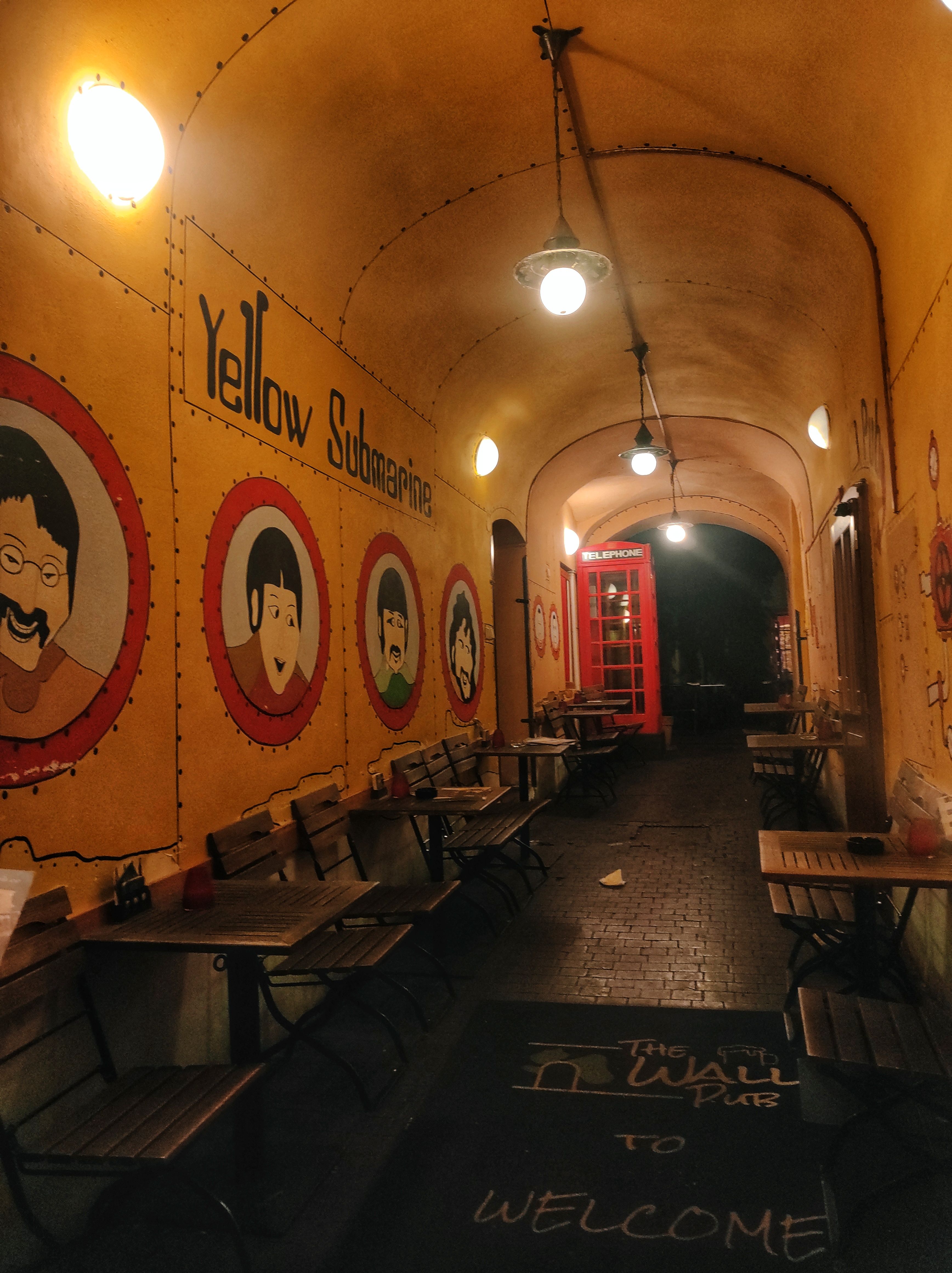 Pictures of The Beatles in Cafe · Free Stock Photo