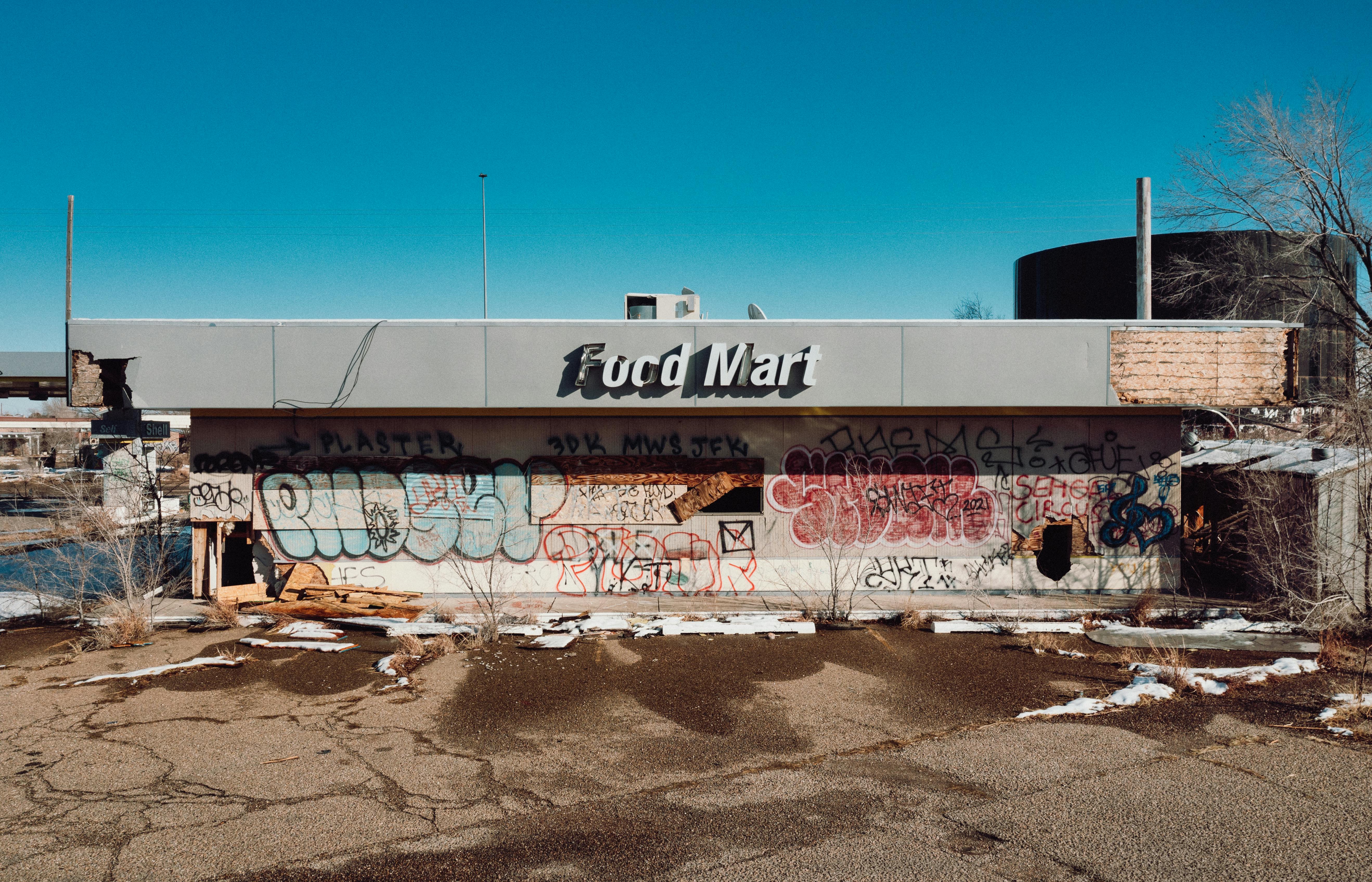 Mural on Wall of Food Store · Free Stock Photo