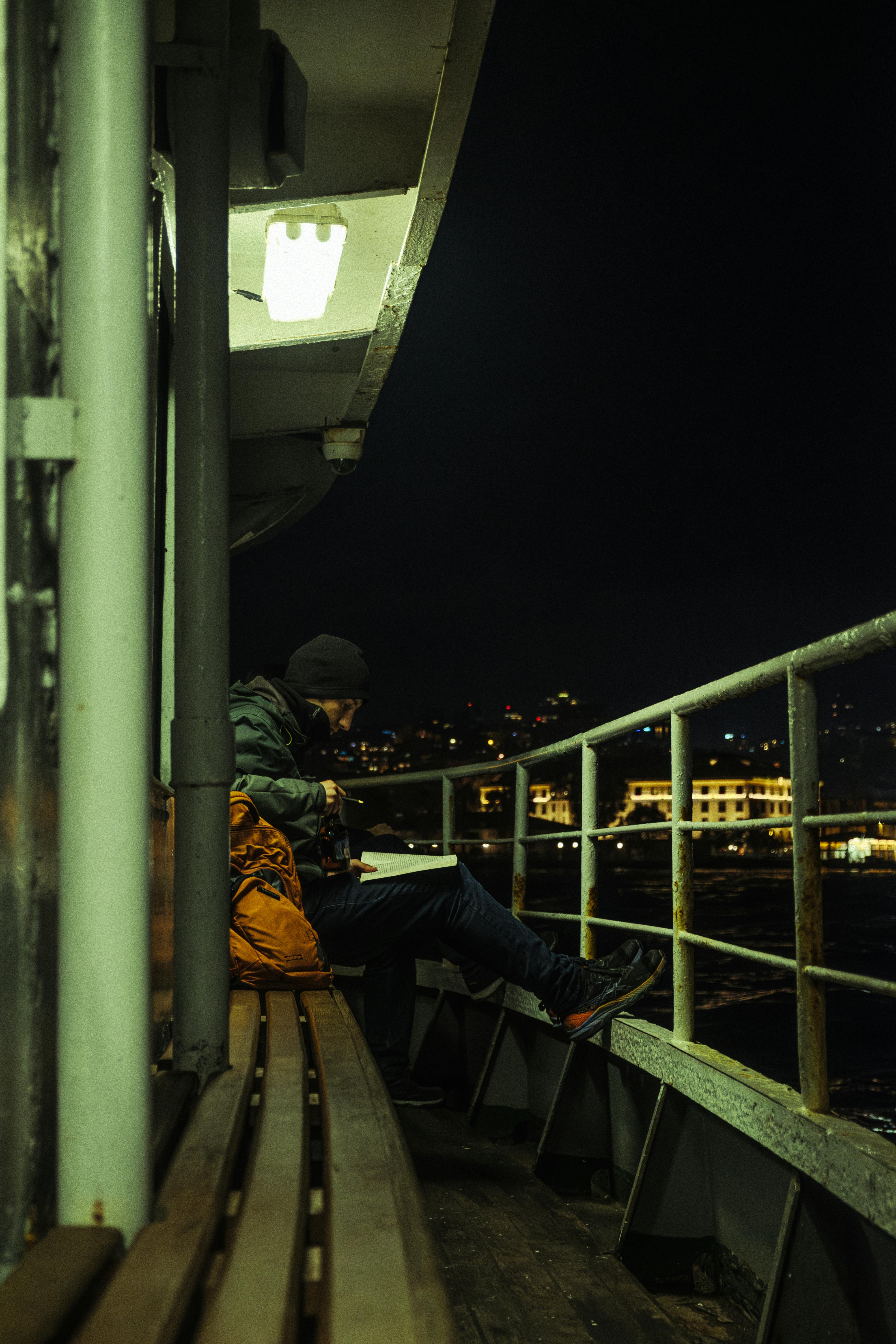 Night Reading Photos, Download The BEST Free Night Reading Stock Photos ...