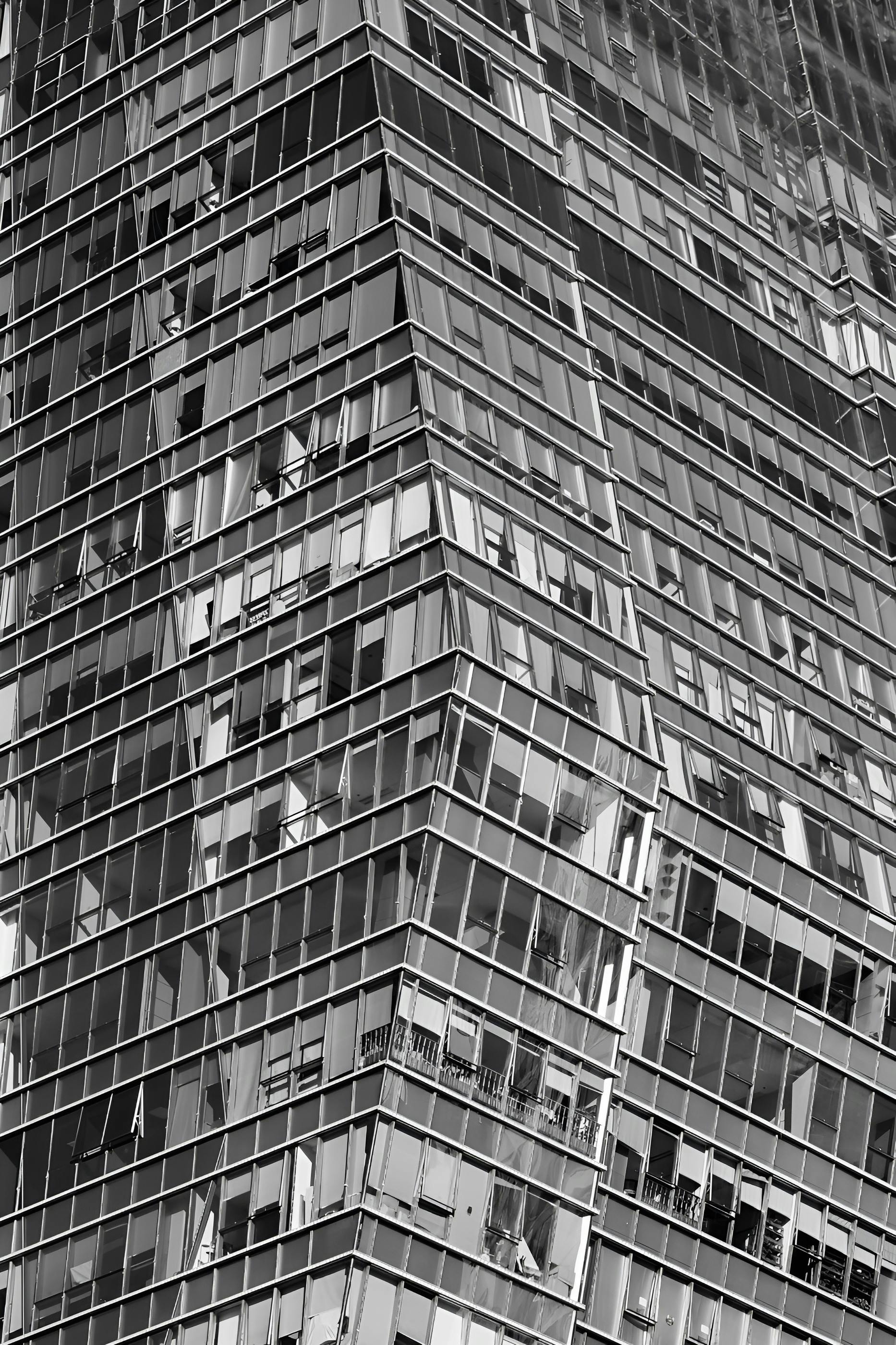 Gray High-rise Building · Free Stock Photo