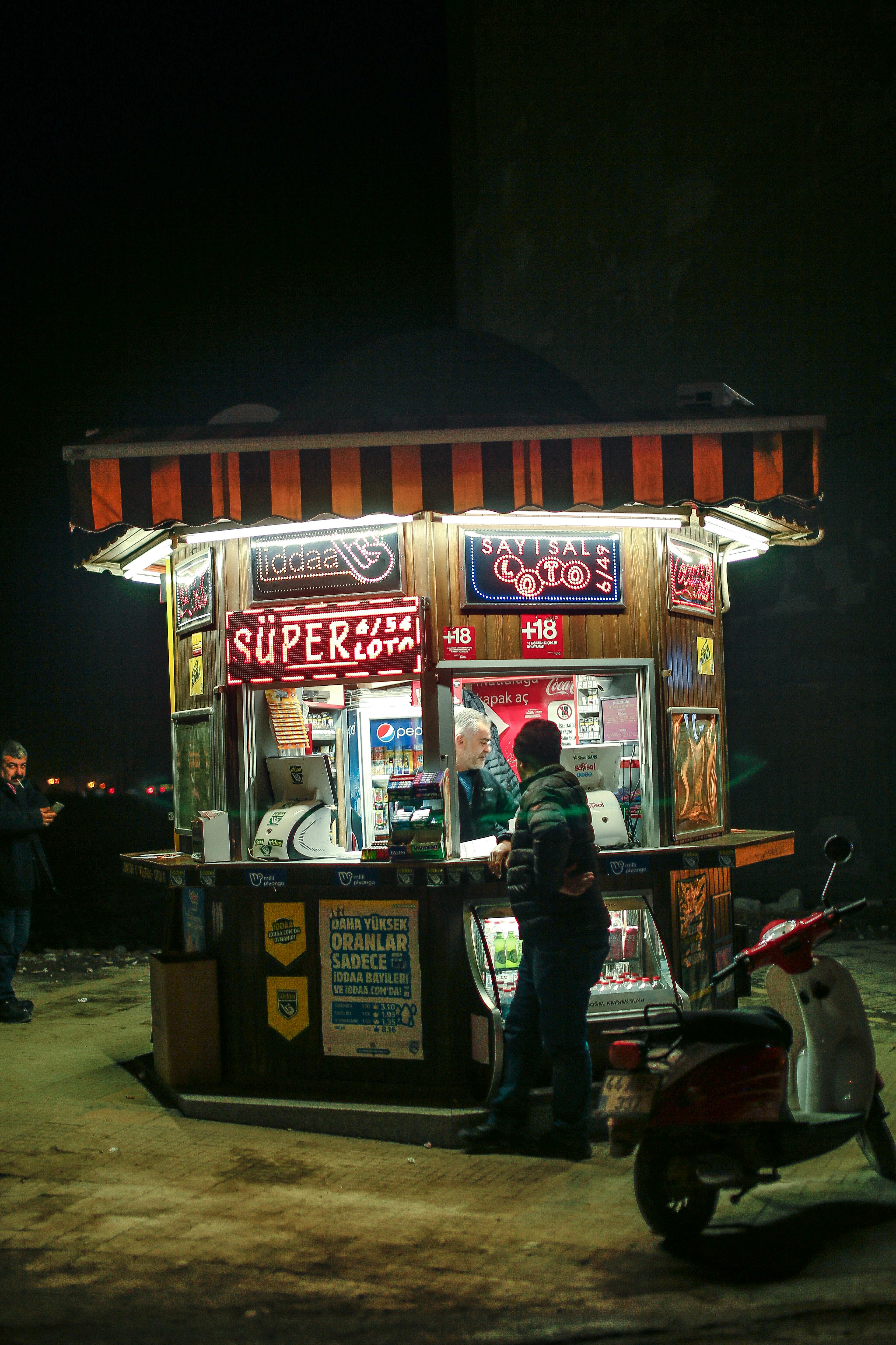 Newsagent Photos, Download The BEST Free Newsagent Stock Photos & HD Images