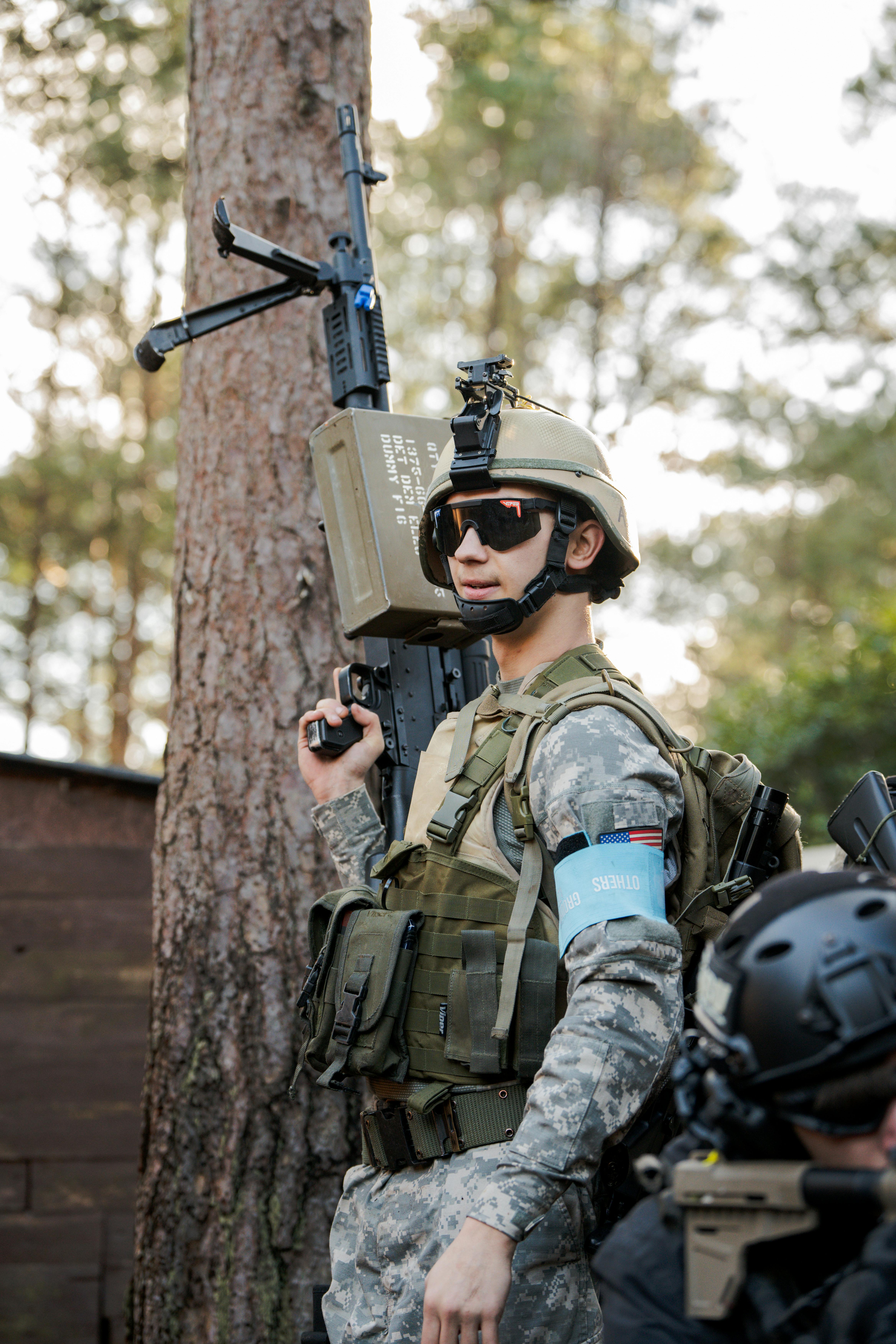 Soldier with Machine Gun · Free Stock Photo