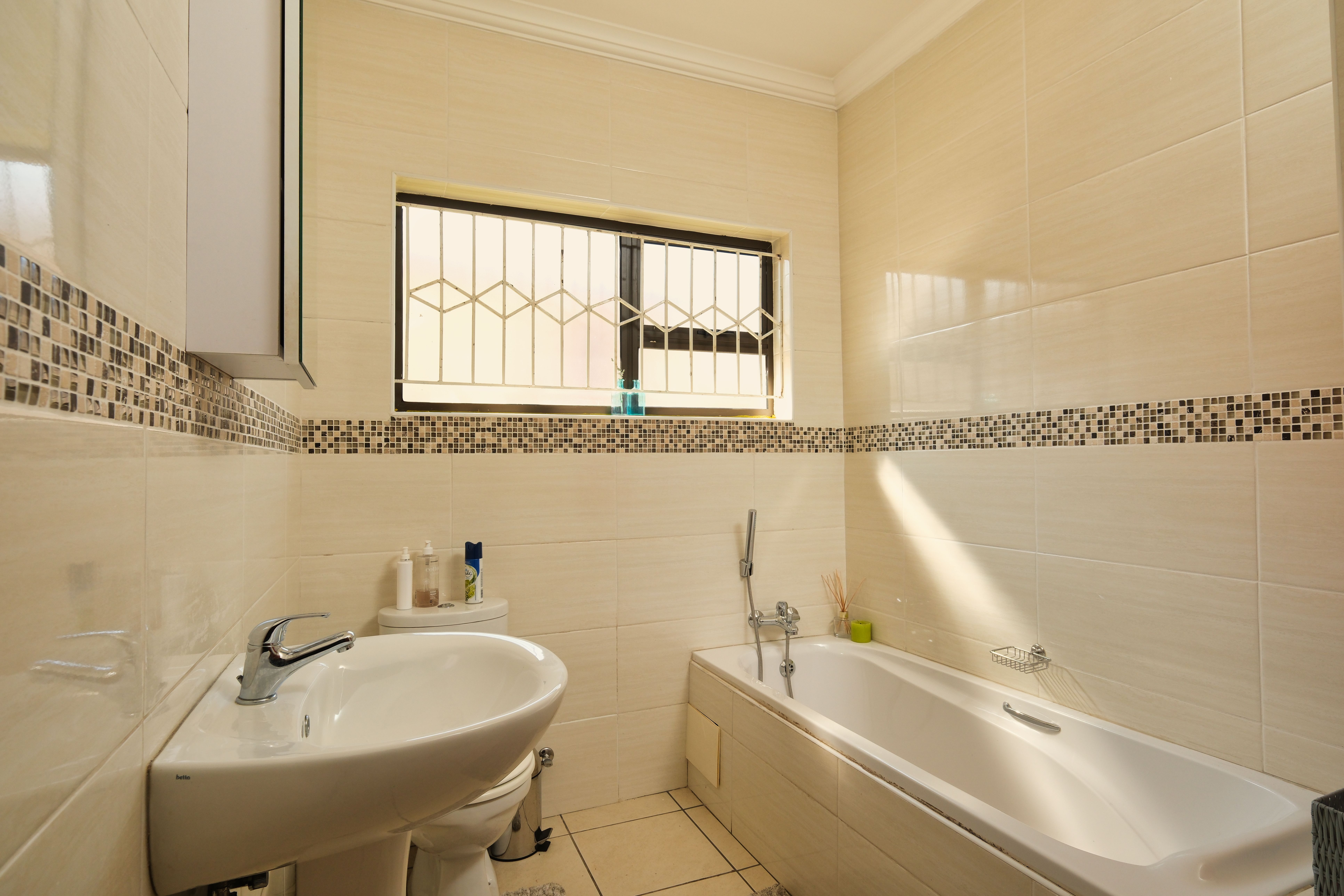 Border Sink Photos, Download The BEST Free Border Sink Stock Photos ...