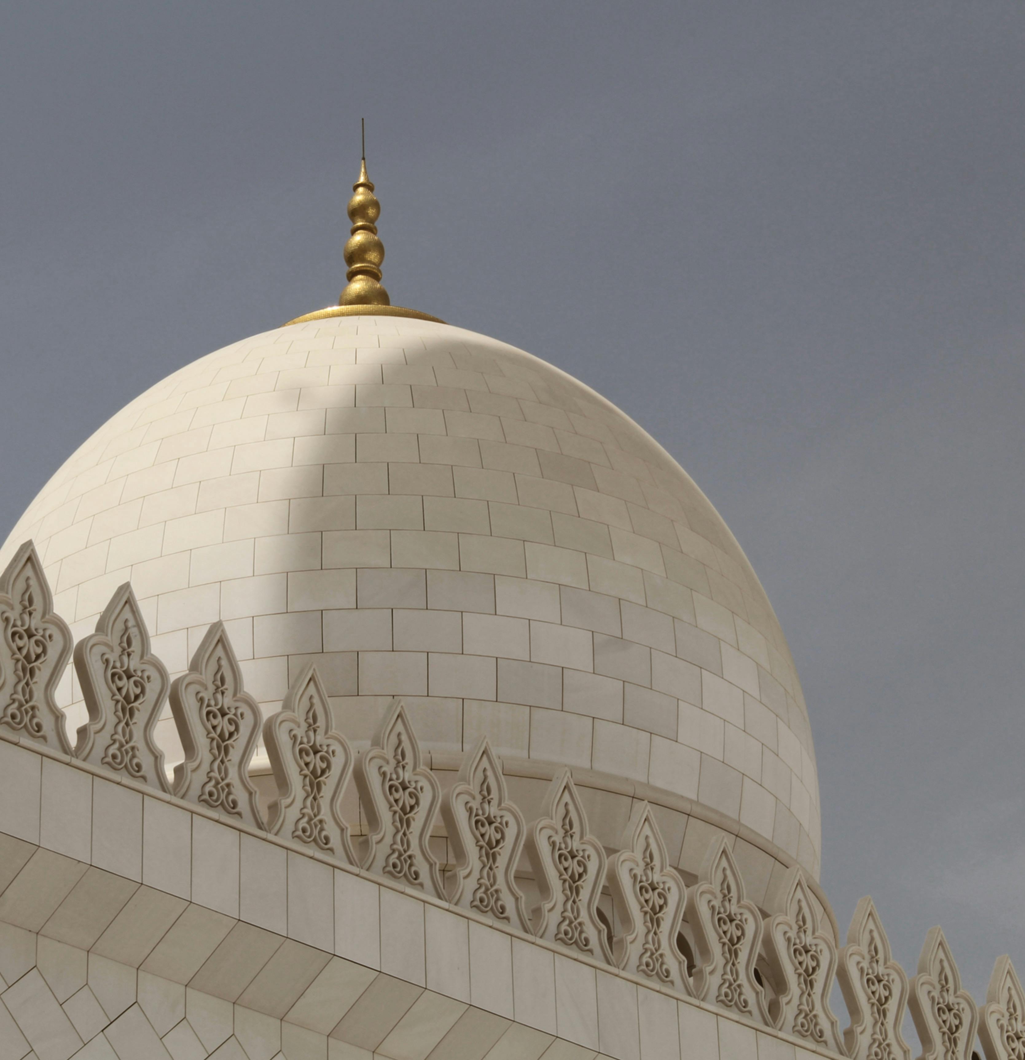 Dome of Sheikh Zayed Grand Mosque in Abu Dhabi · Free Stock Photo