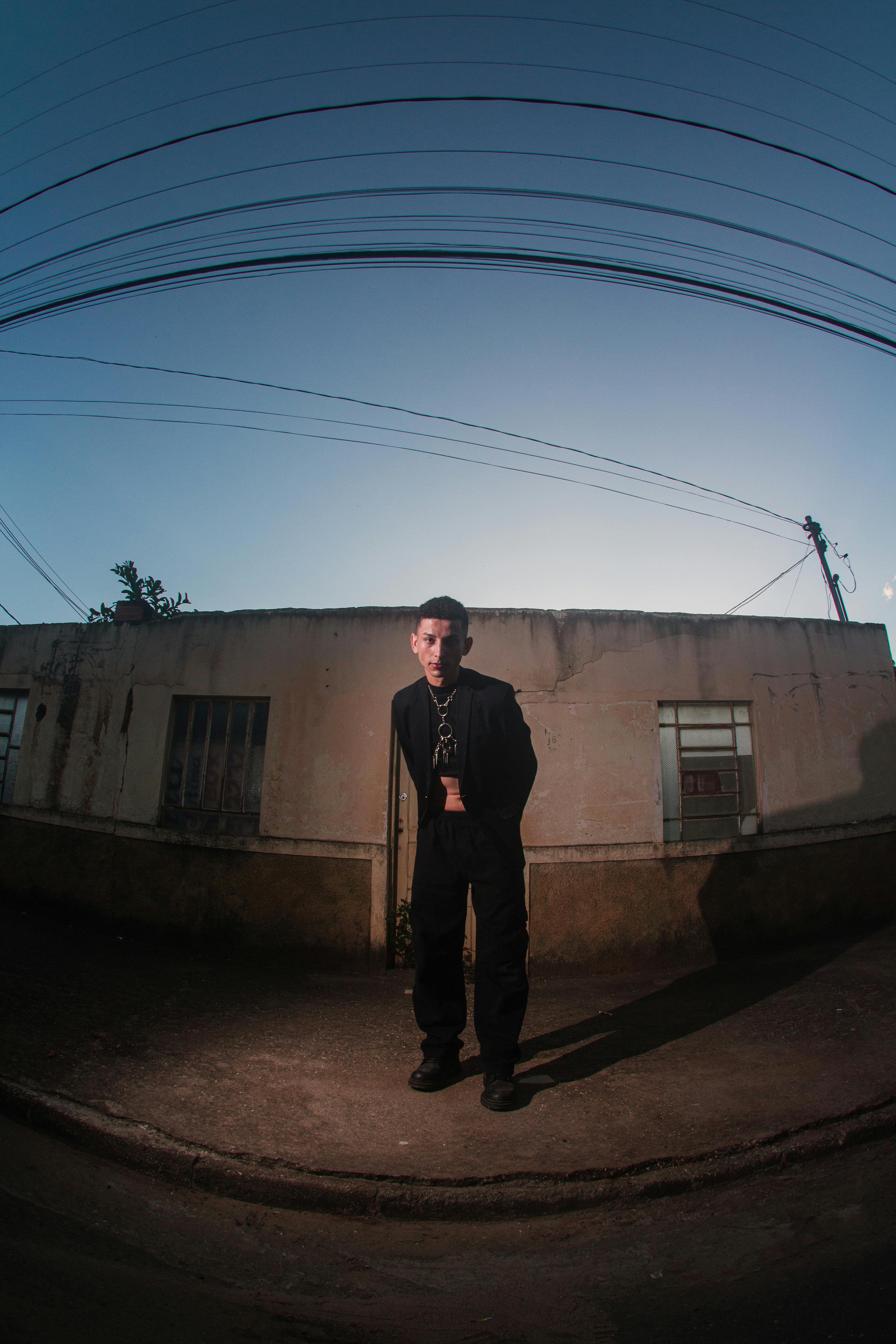 Teetering House Photos, Download The BEST Free Teetering House Stock ...