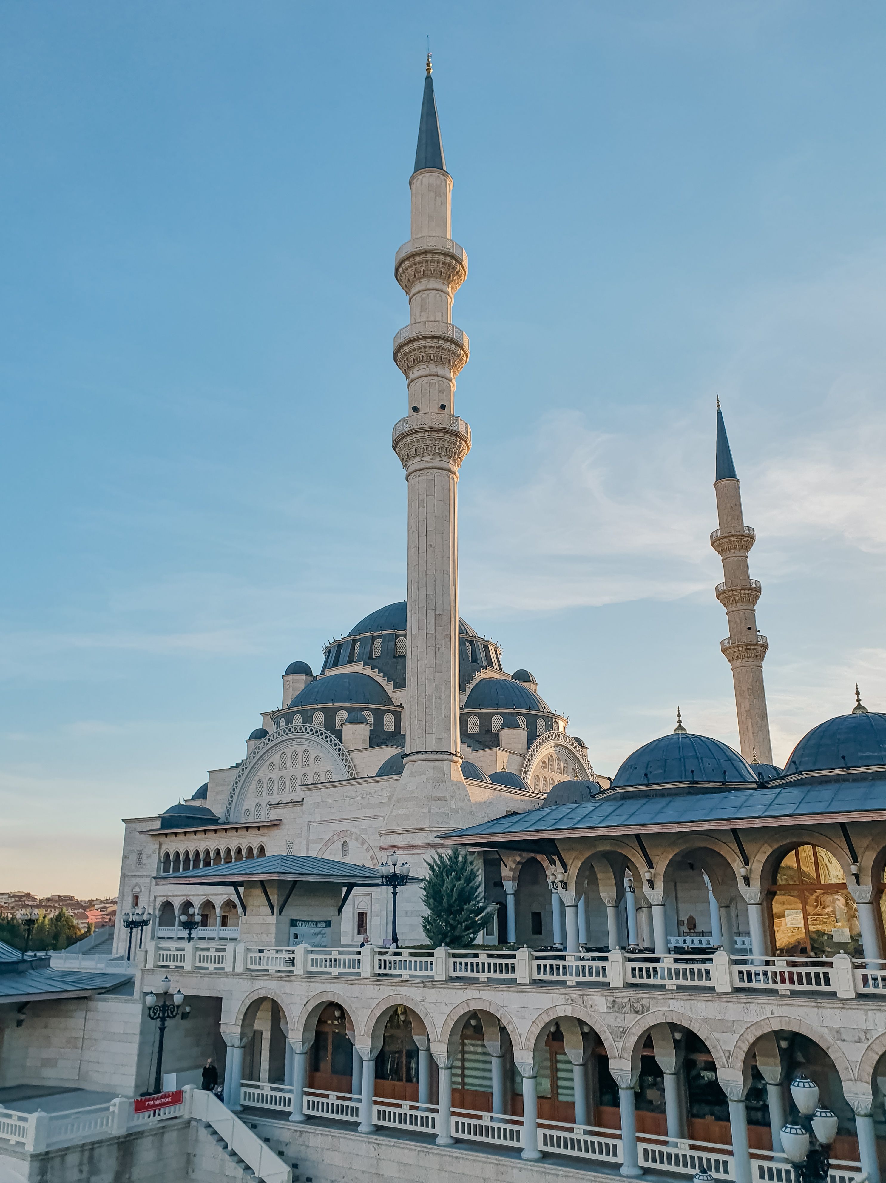 Akhmad Kadyrov Mosque in Grozny, Chechnya · Free Stock Photo