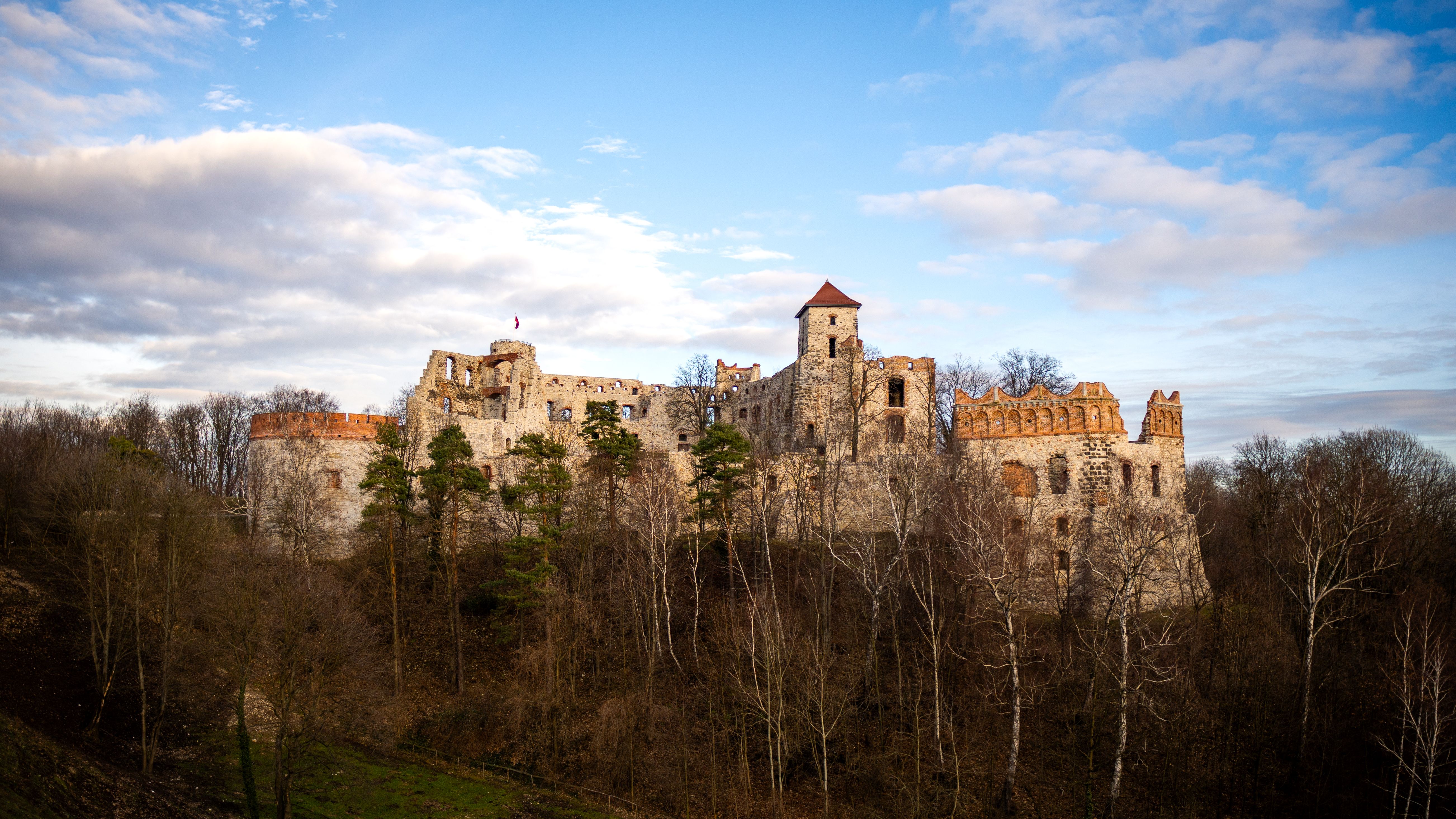 Tenczynek Castle Photos, Download The BEST Free Tenczynek Castle Stock ...