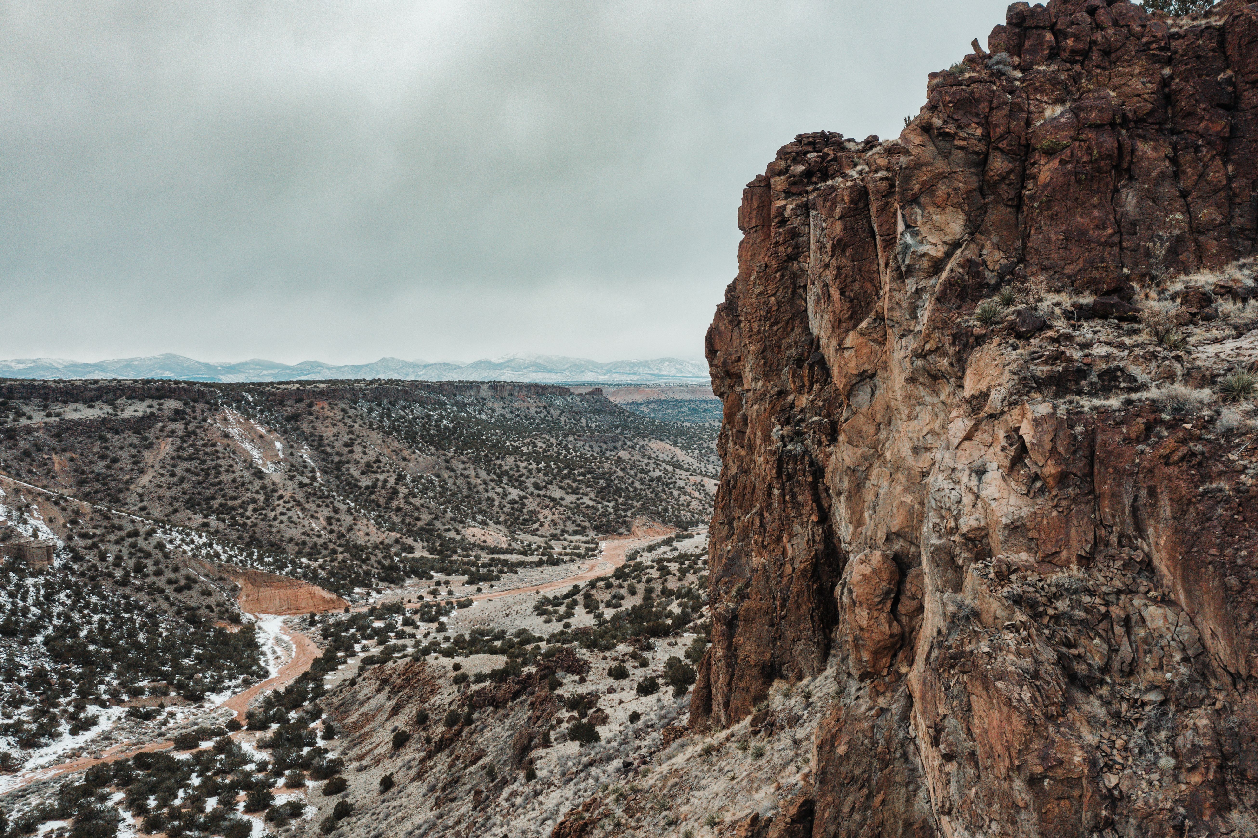 Cliff by the Valley · Free Stock Photo