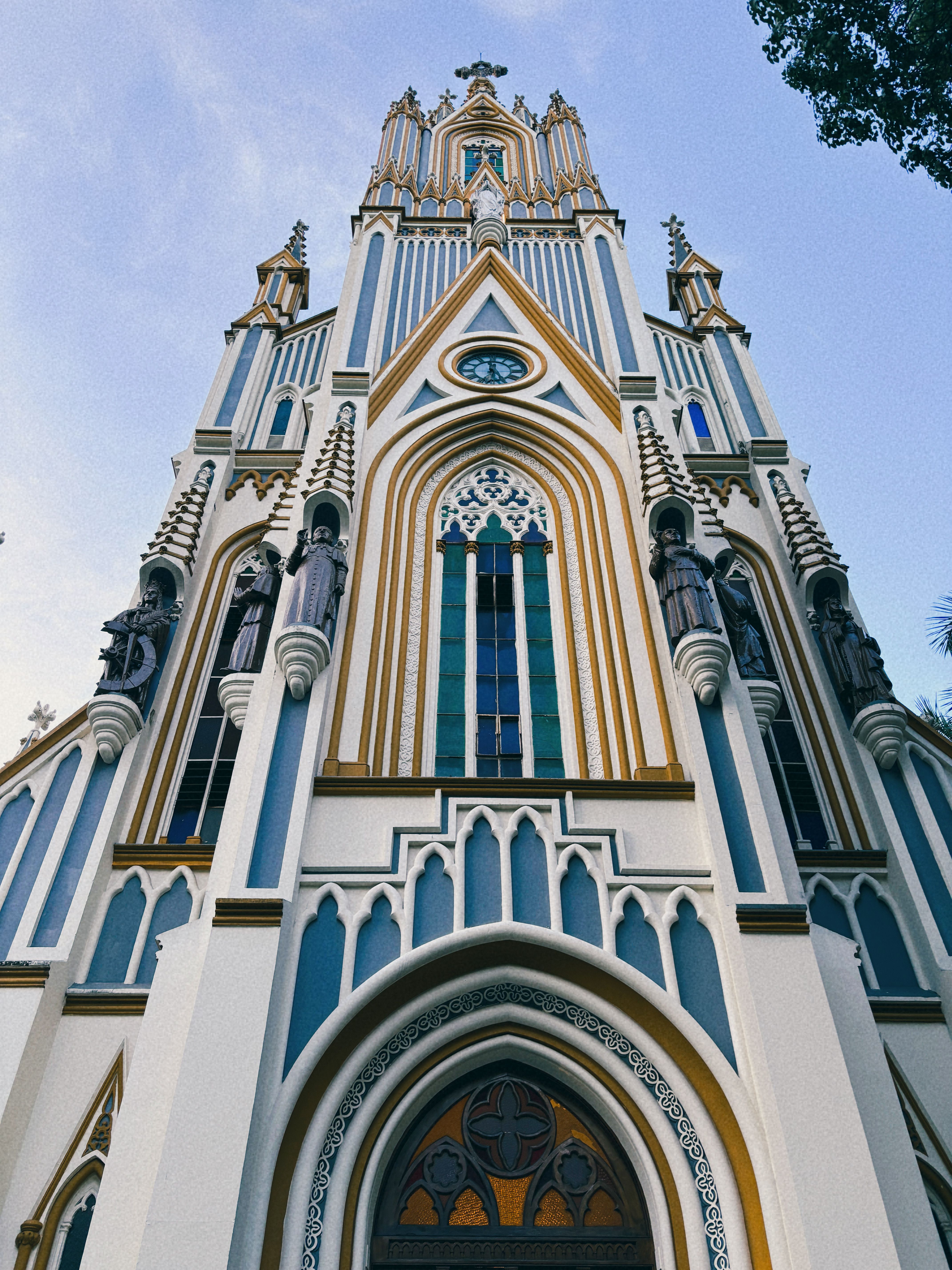 Facade of the Basilica of Our Lady of Lourdes in Belo Horizonte · Free ...
