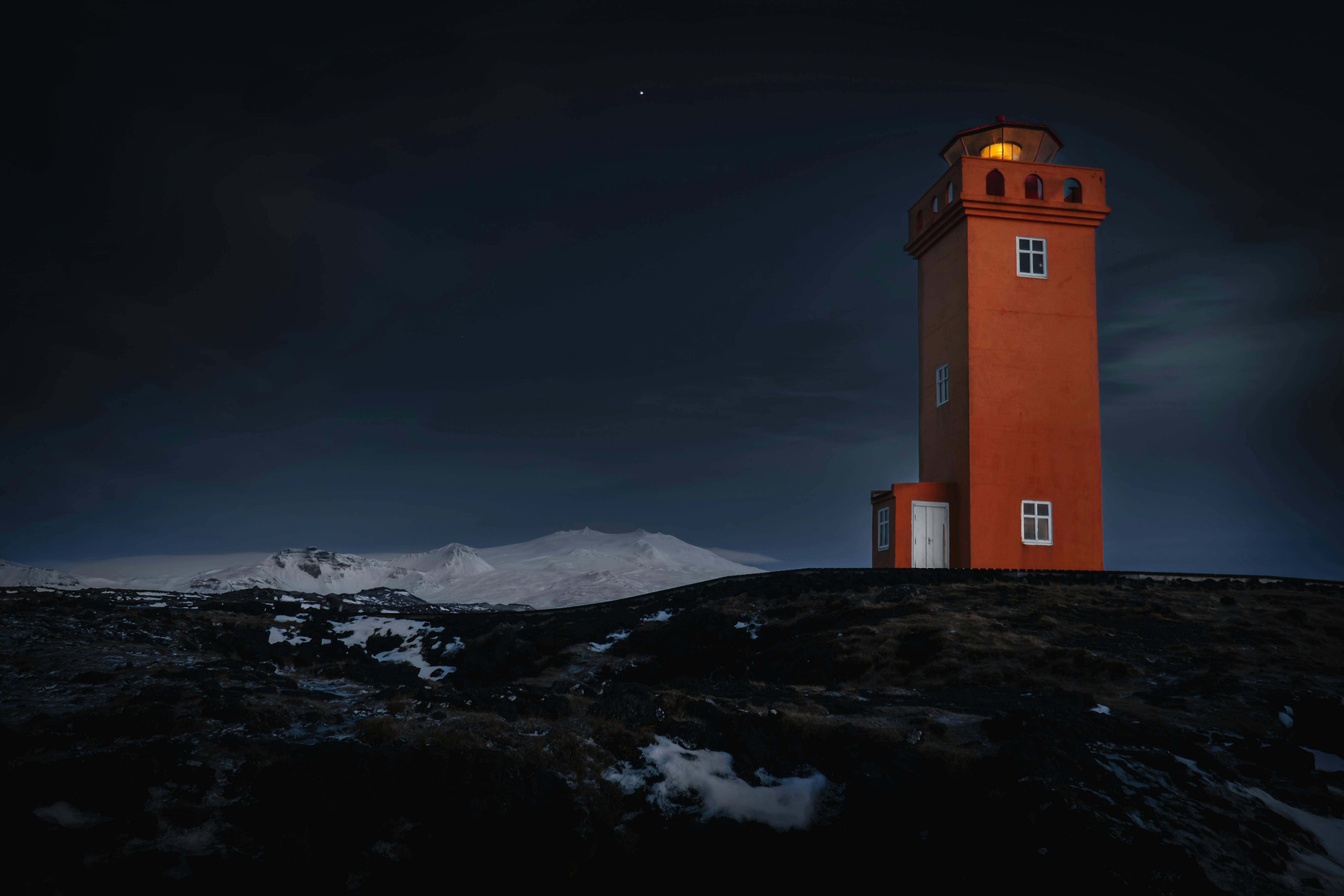 Svortuloft Lighthouse at Night · Free Stock Photo
