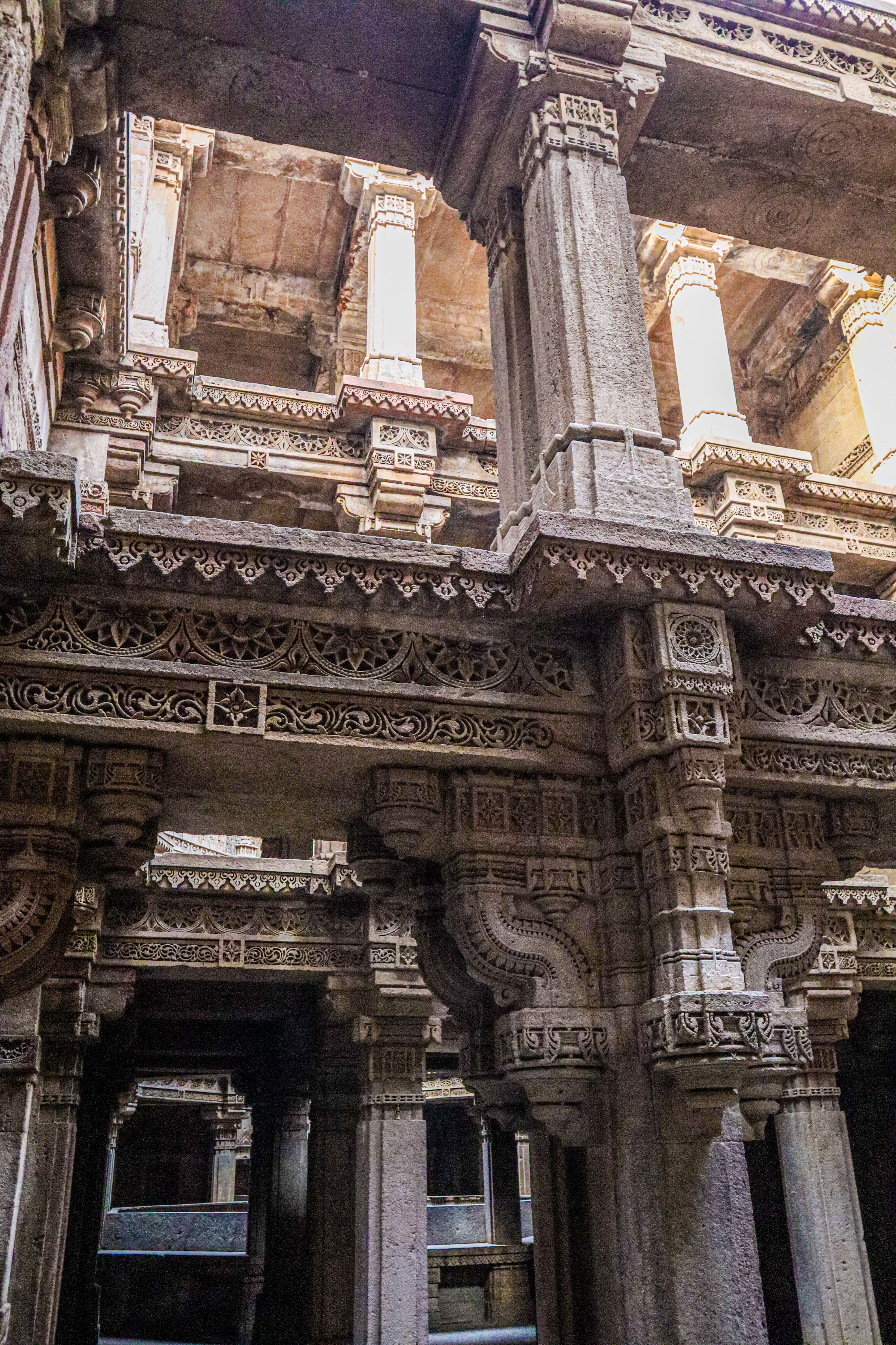 Foto profissional gratuita de adalaj stepwell, arqueologia, arquitetura ...