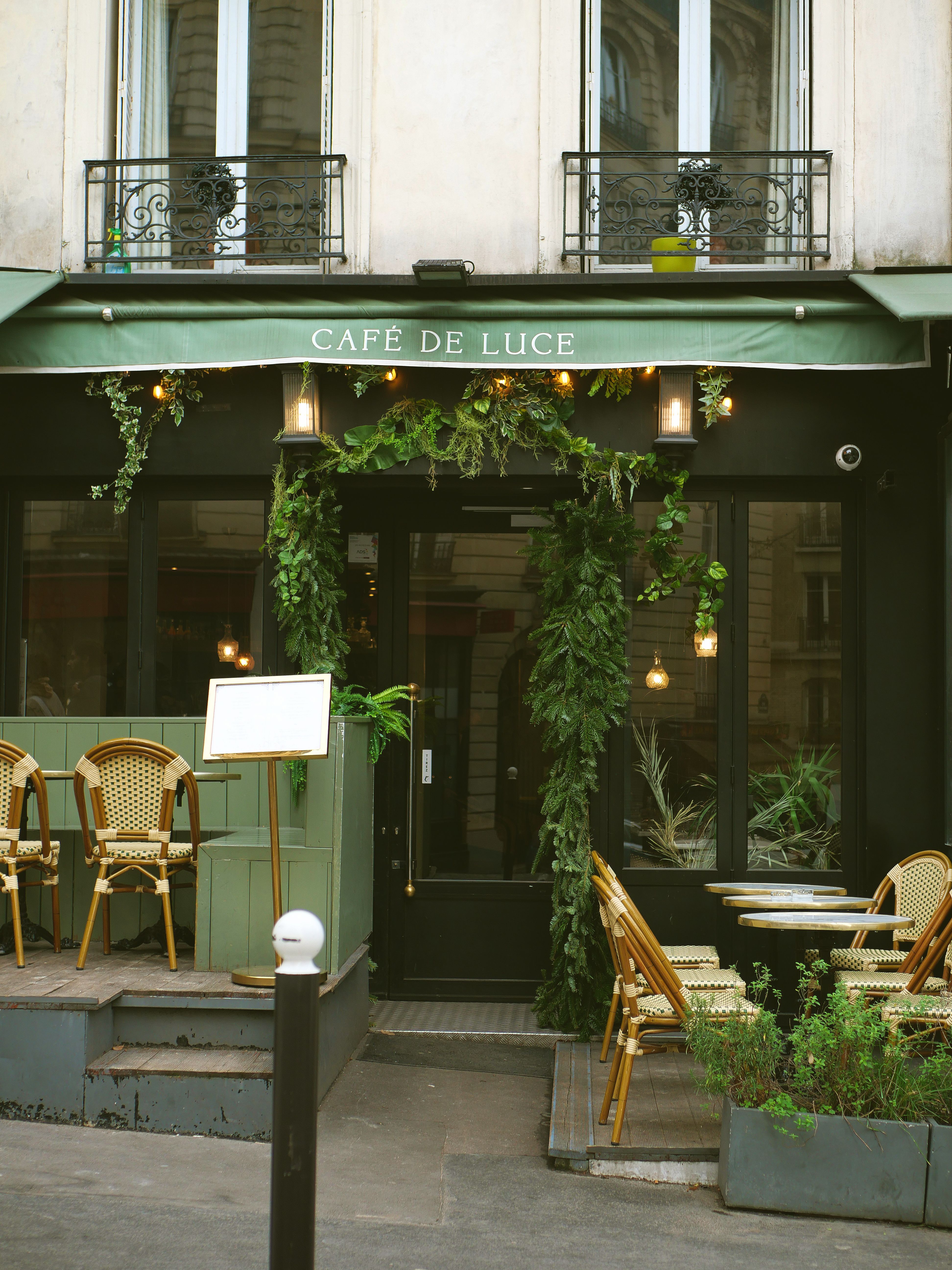 Entrance to Cafe · Free Stock Photo