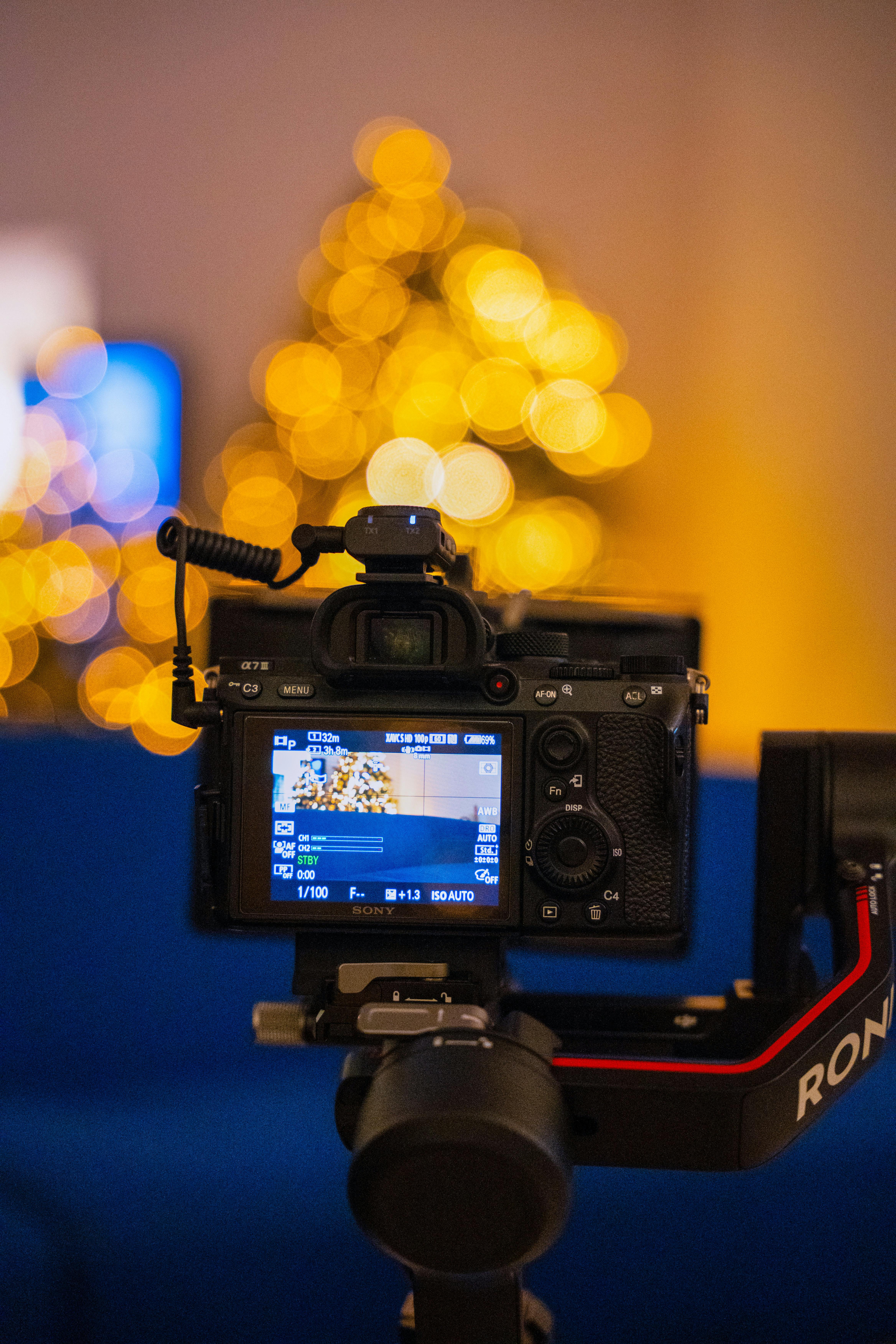 Lights behind Camera · Free Stock Photo