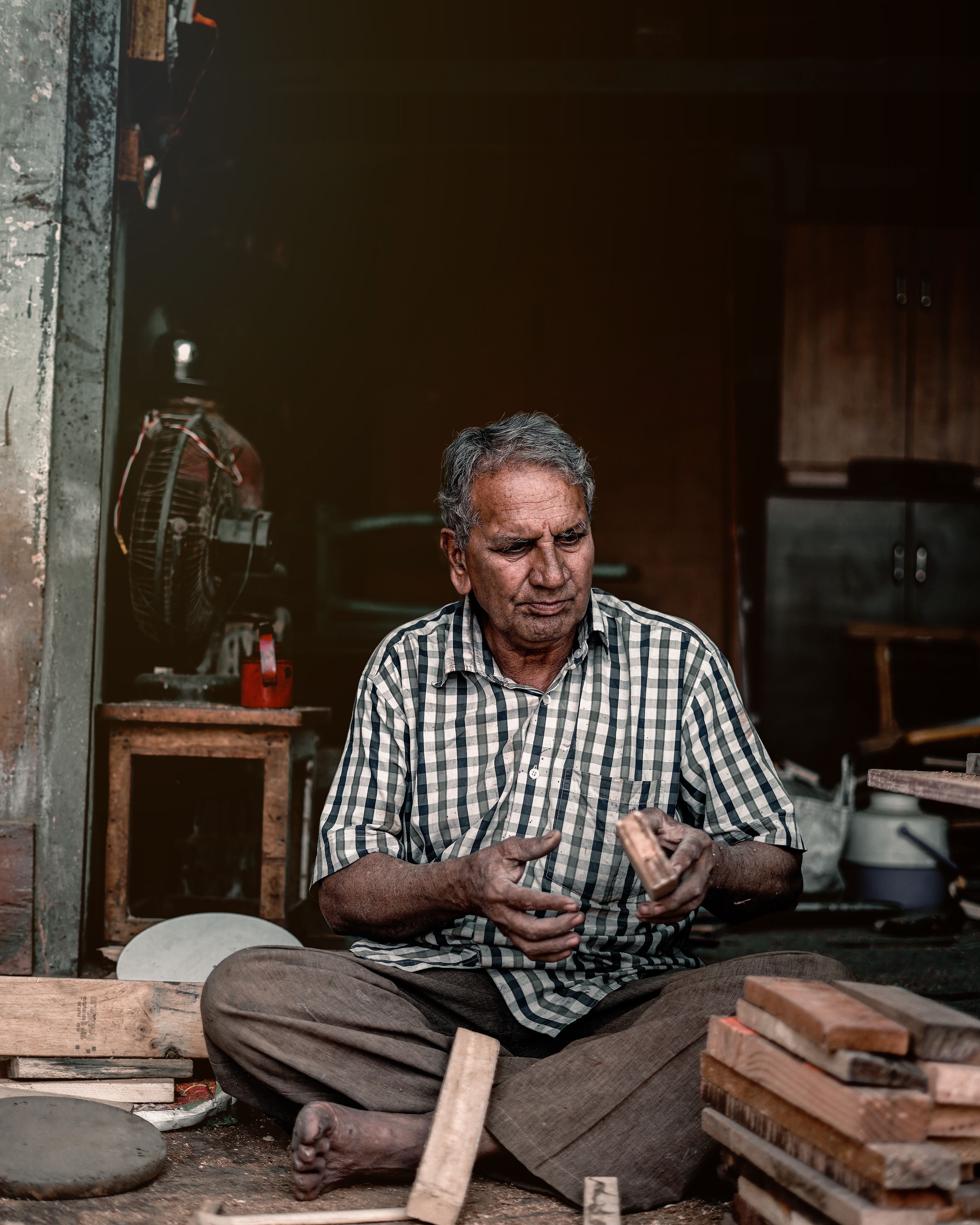 Man Making Decorative Plates · Free Stock Photo