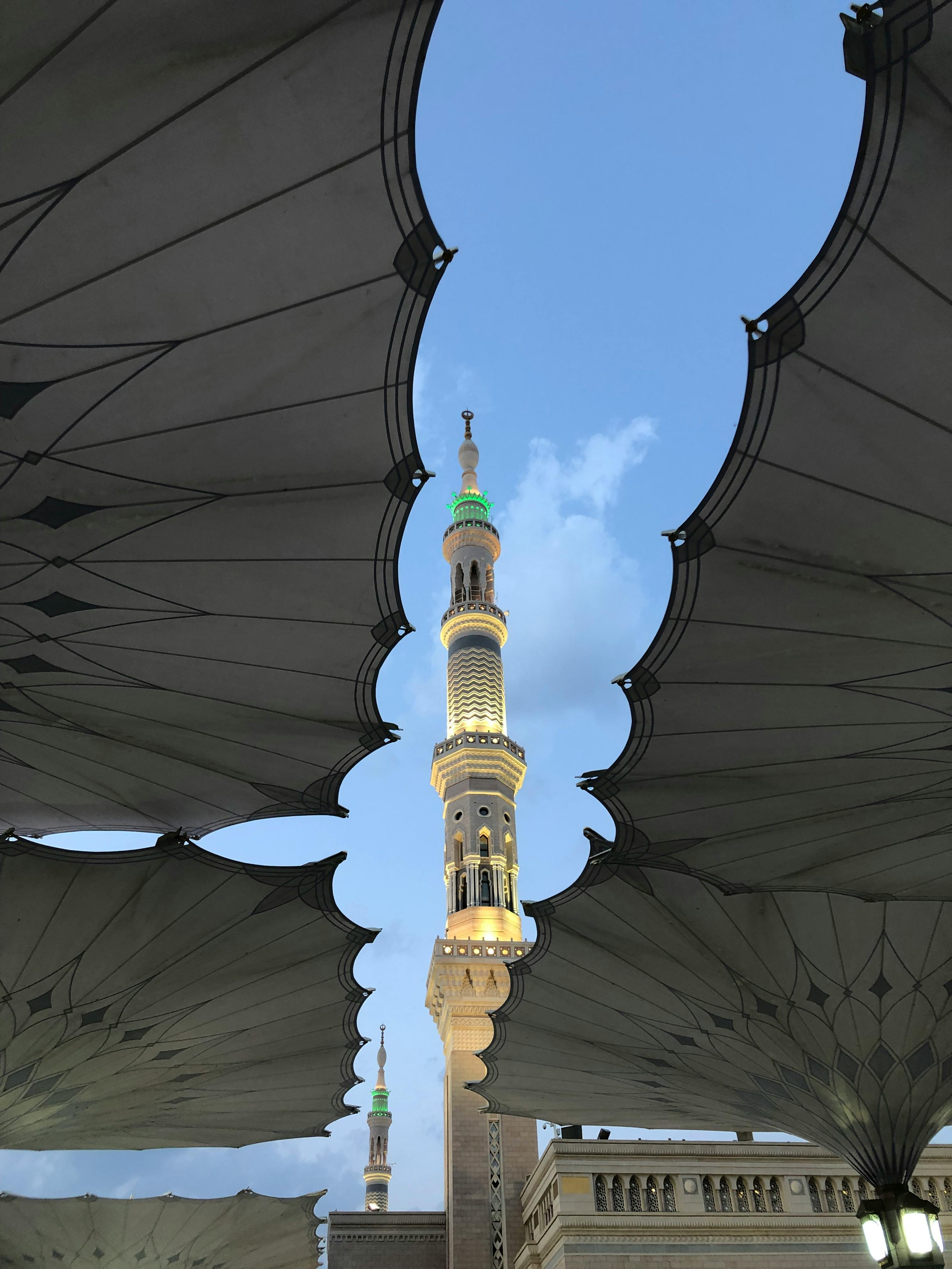Park tof the Al-Masjid an-Nabawi, the Prophets Mosque in Medina, Saudi ...