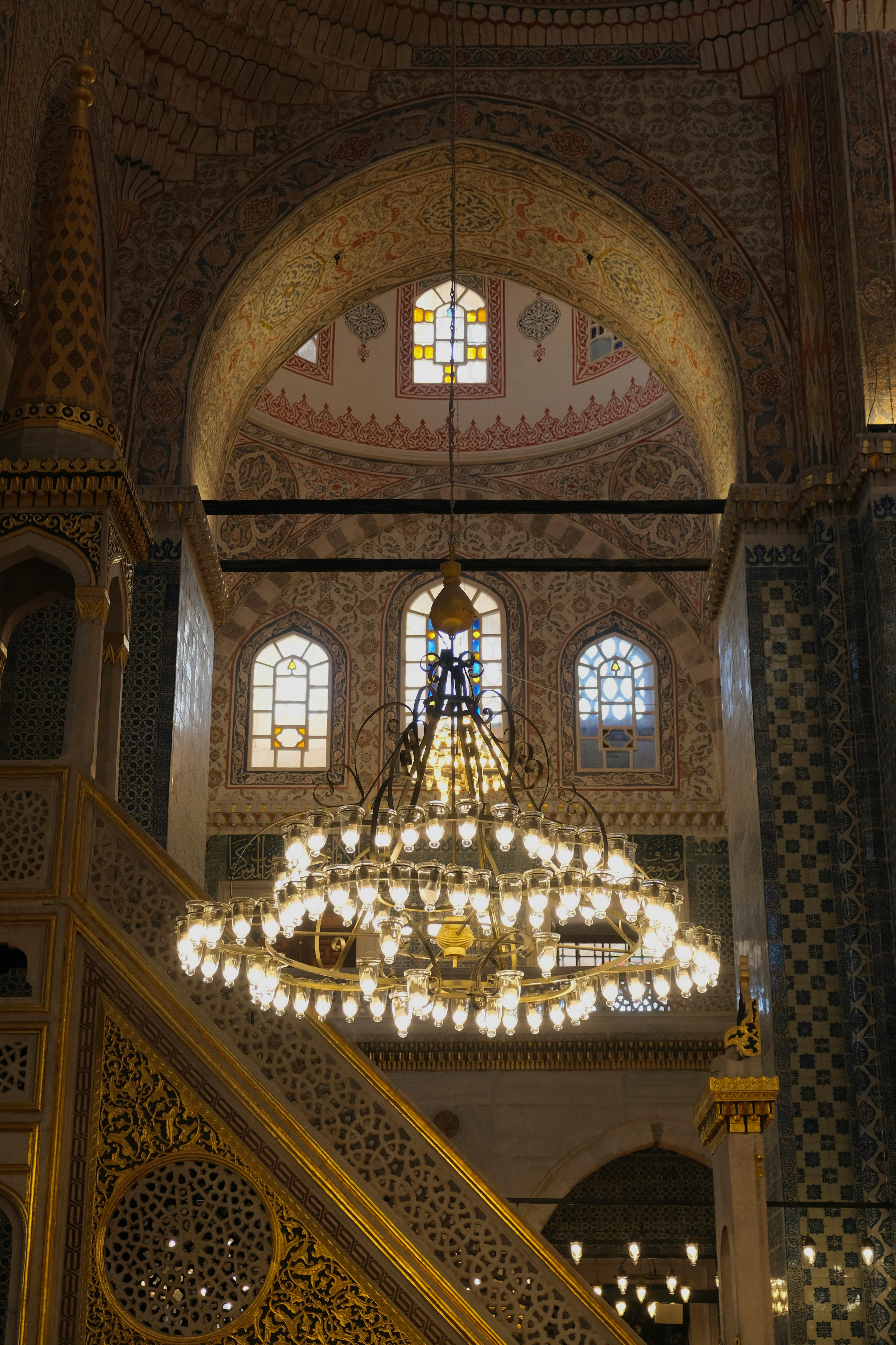 Inside of Traditional Empty Mosque · Free Stock Photo