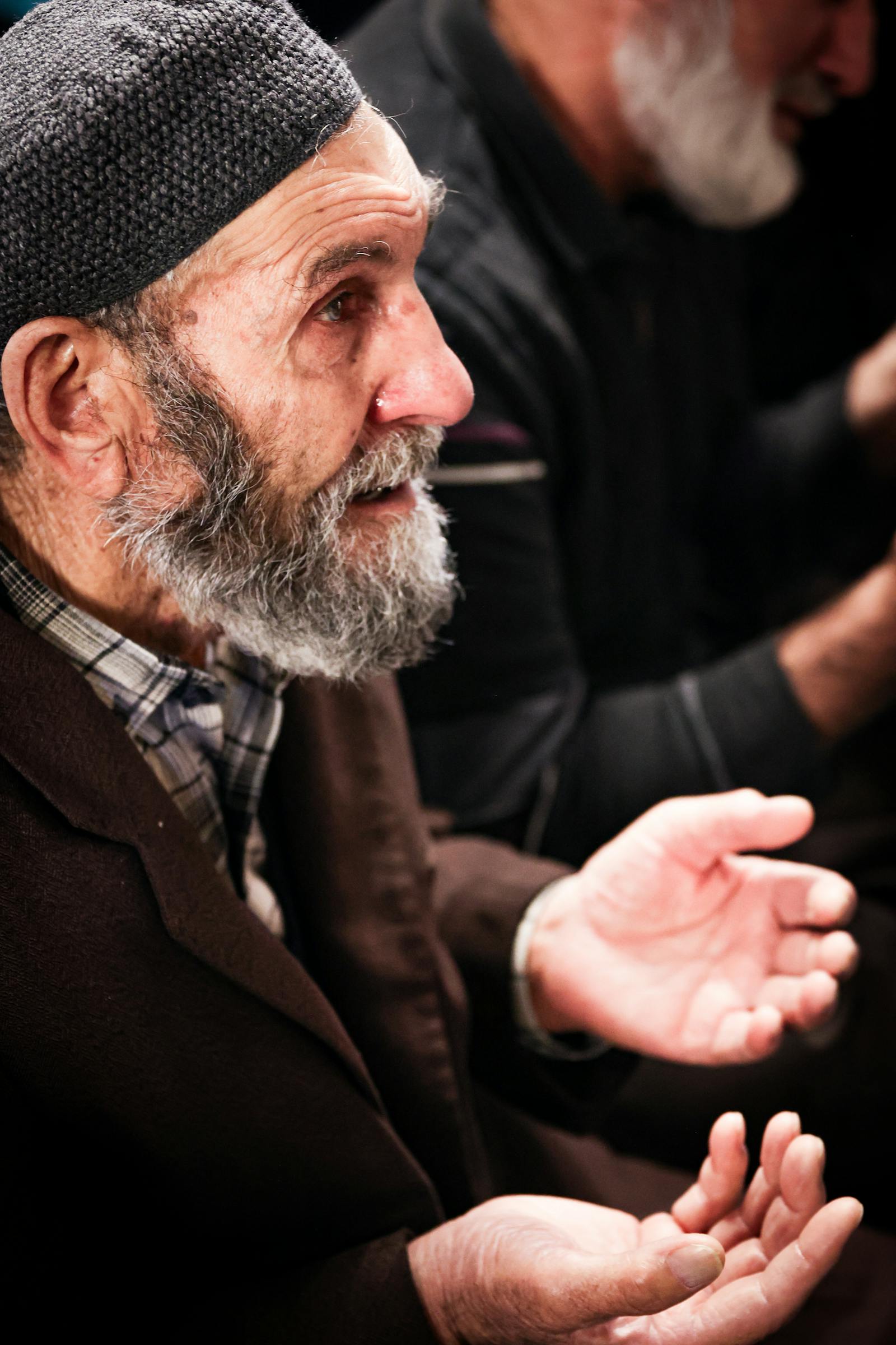 Praying Images Photos, Download The BEST Free Praying Images Stock ...