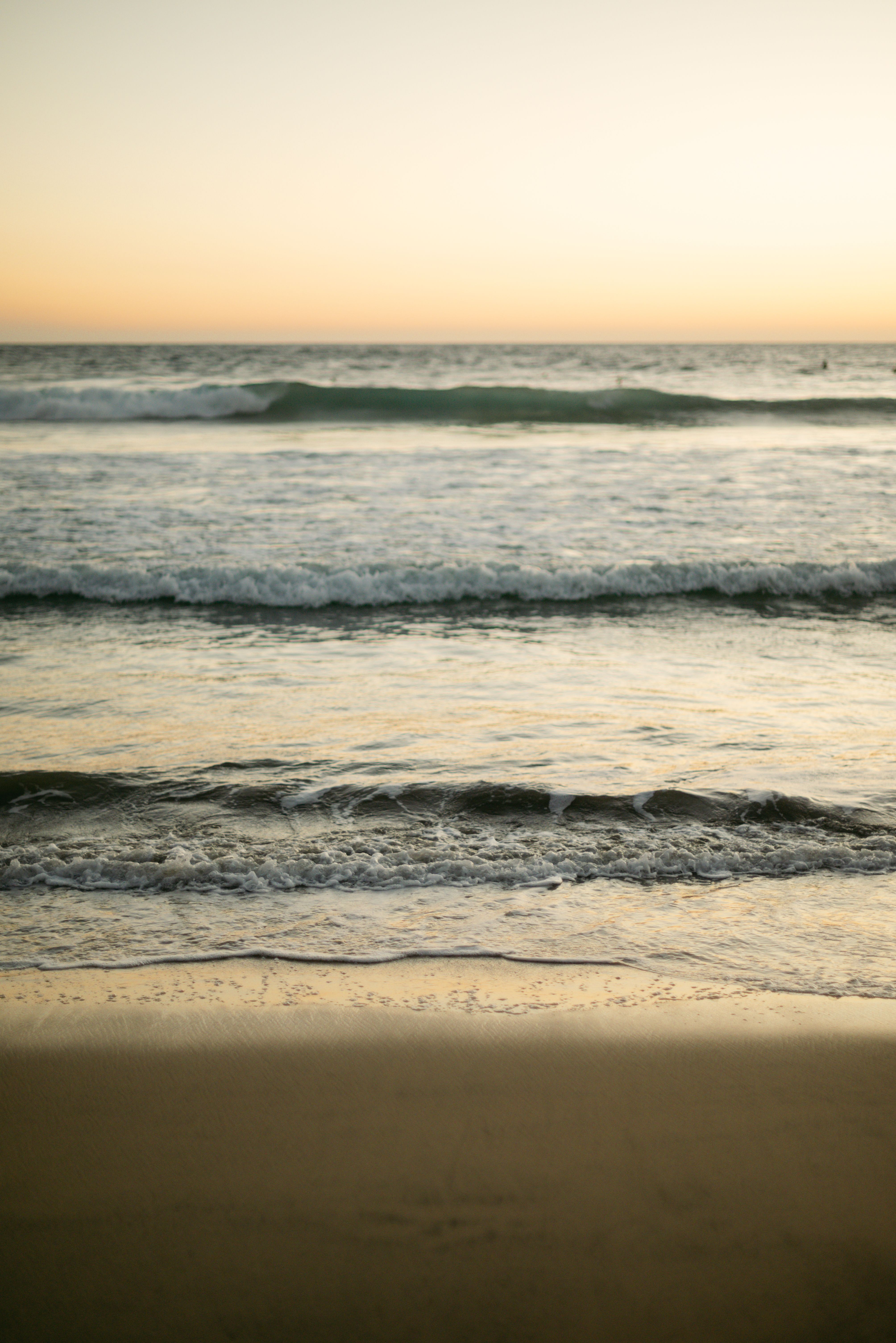 Waves on Ocean Shore in Baja California, Mexico · Free Stock Photo