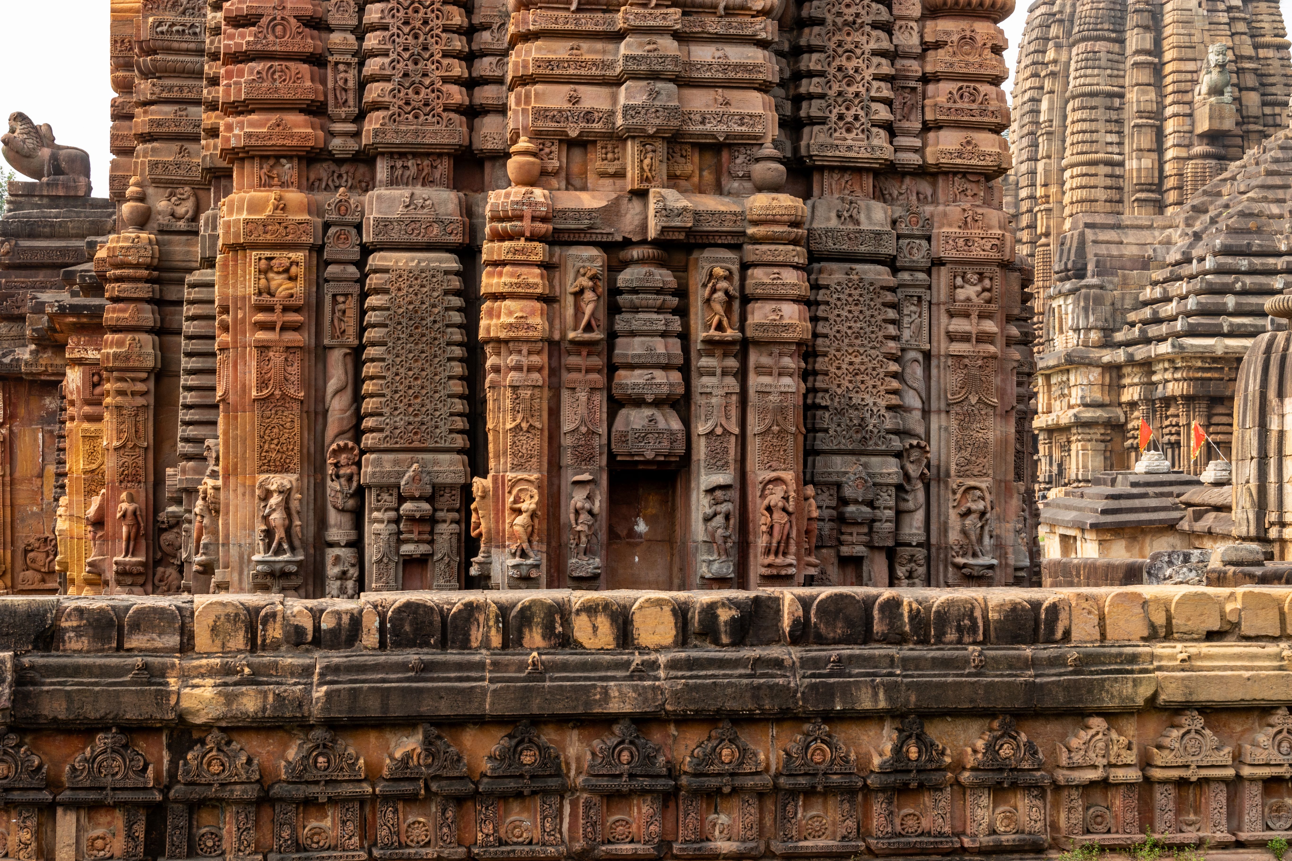 Facade of ancient Hindu temple with ornamental decor · Free Stock Photo