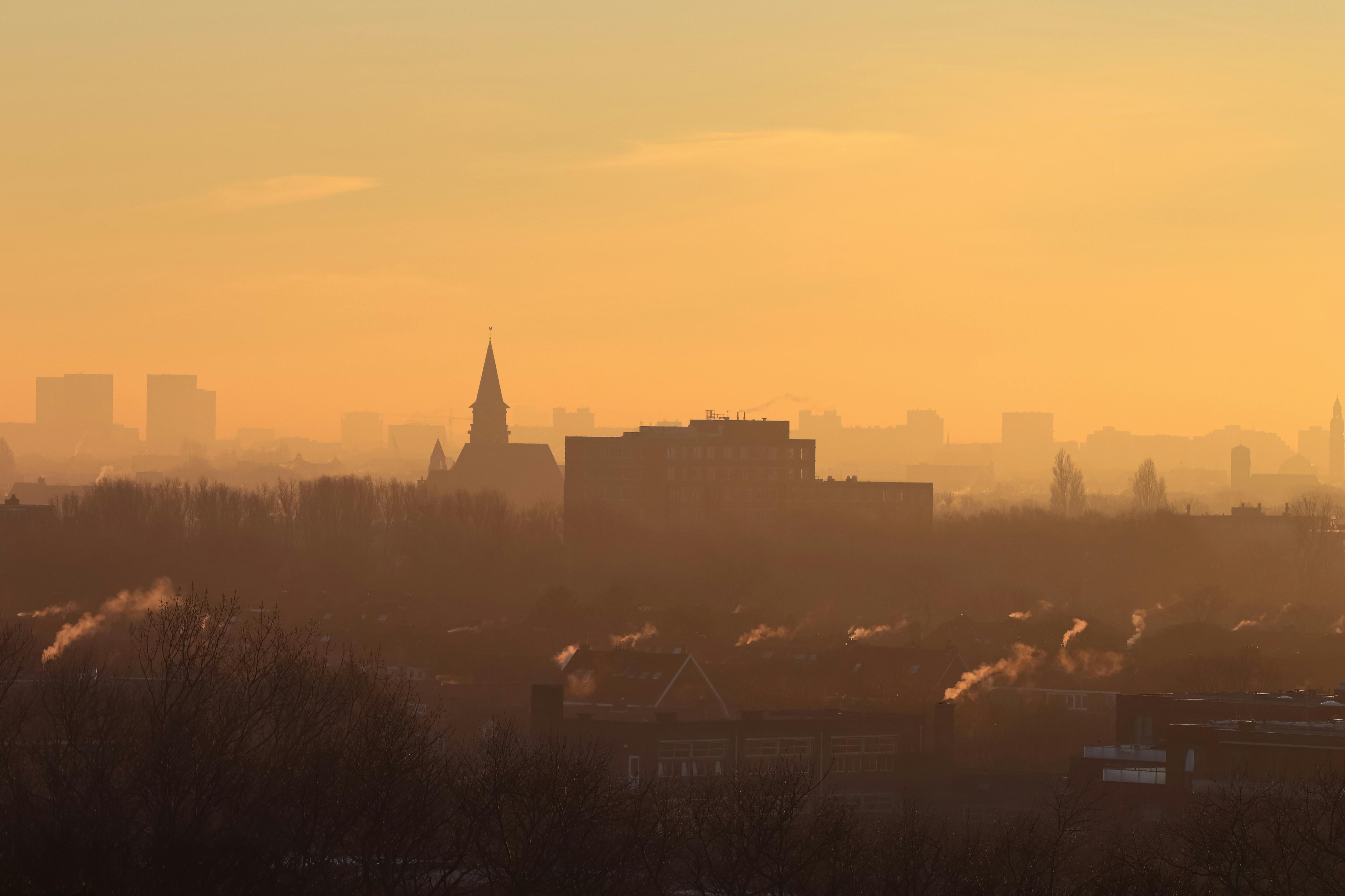 Fog over City at Sunset · Free Stock Photo